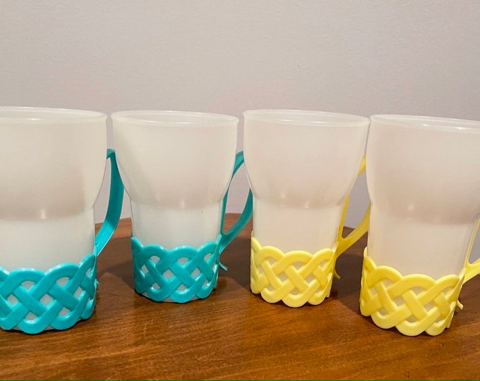 Vintage Mid-century Beacon Plastic Cups With Holder - Set of 4 - Etsy