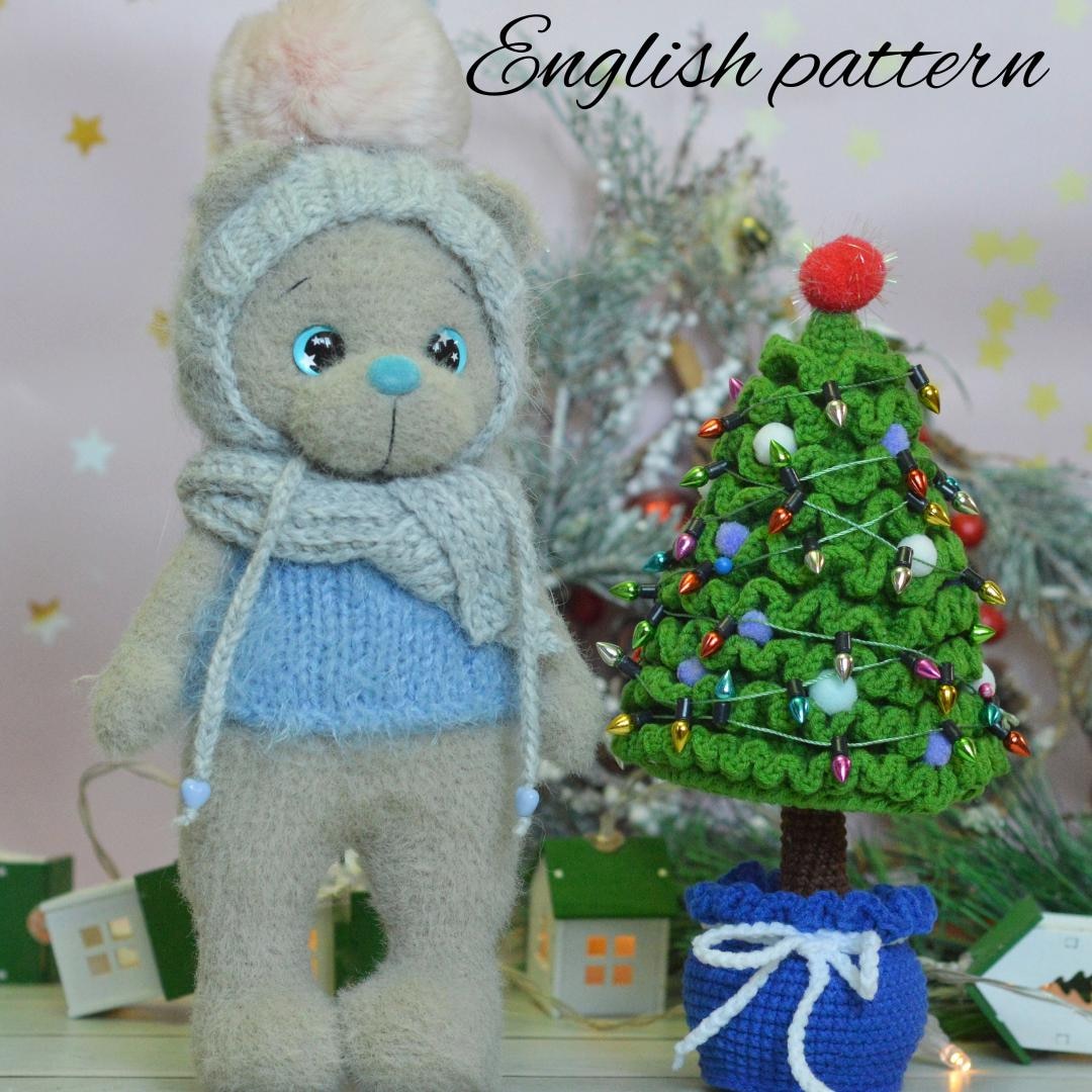 Crochet Pattern: Teddy Bear With Chrictmas Tree | Toy Pattern Bear ...