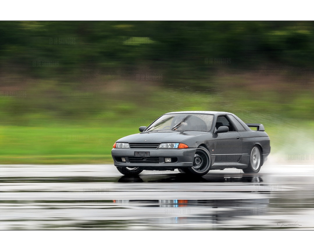Nissan Skyline R32 Drifting Drift Car Poster Print - Etsy