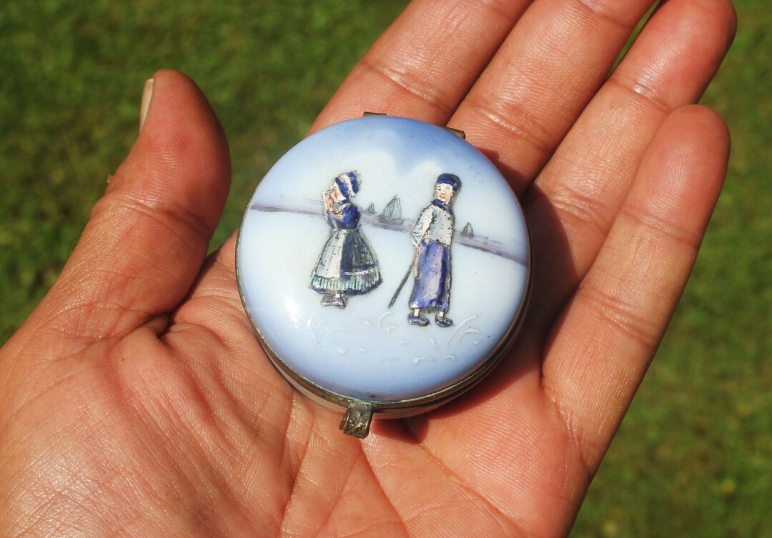 Antique Late 18th Century Dutch Porcelain Pill Box-height 3 Cm Diameter ...