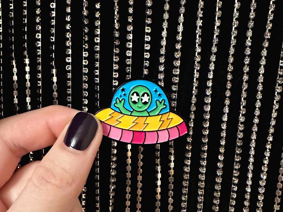 Cute Alien Enamel Pin | Intergalactic Space Traveler Pin | Sci-fi UFO ...