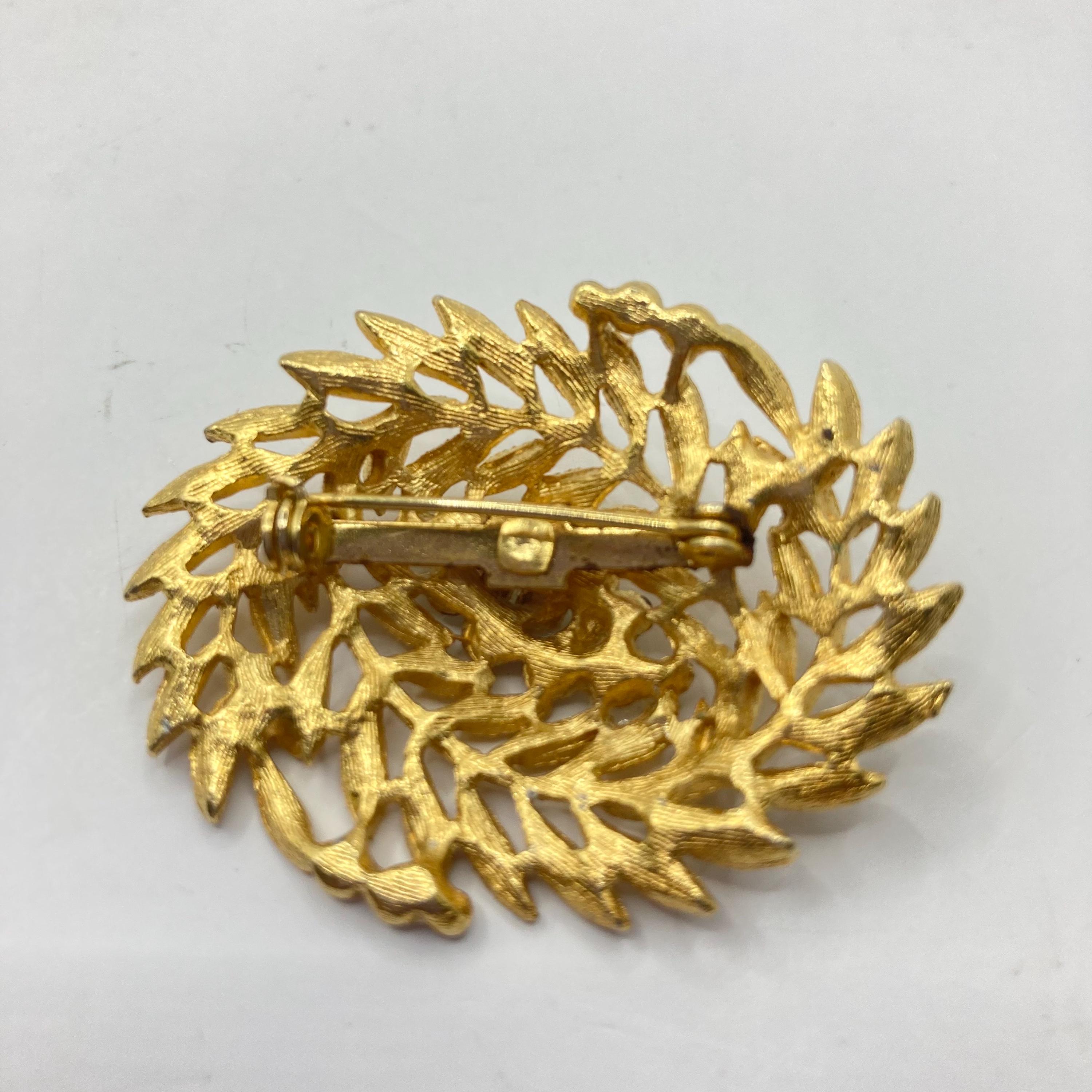 Vintage Vtg Wreath Brooch Circle Leaves Gold Tone White Rhinestones ...