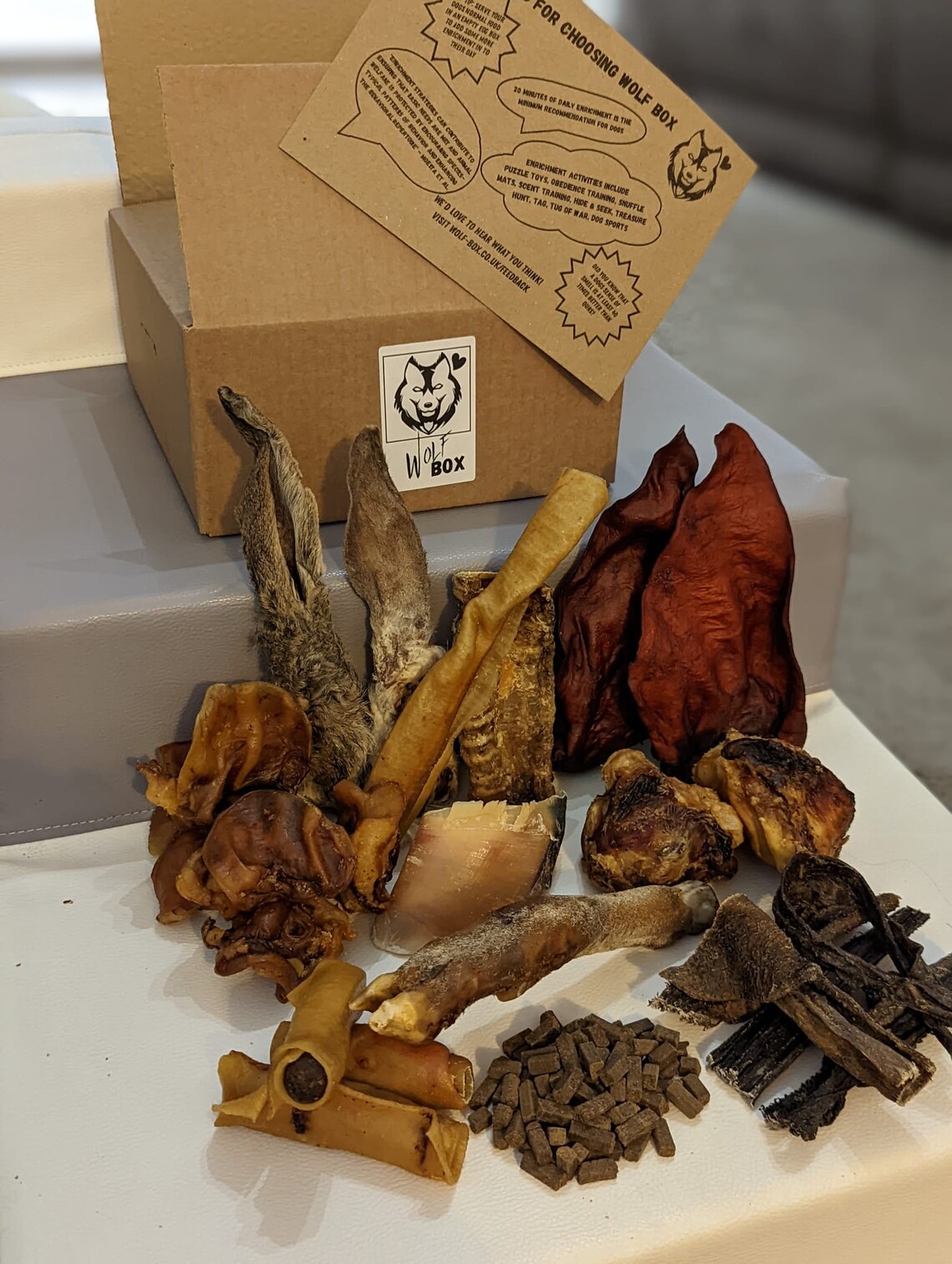 Large Wolf Box Natural Dog Treat Box With Long Lasting Chews, Dog Gift ...