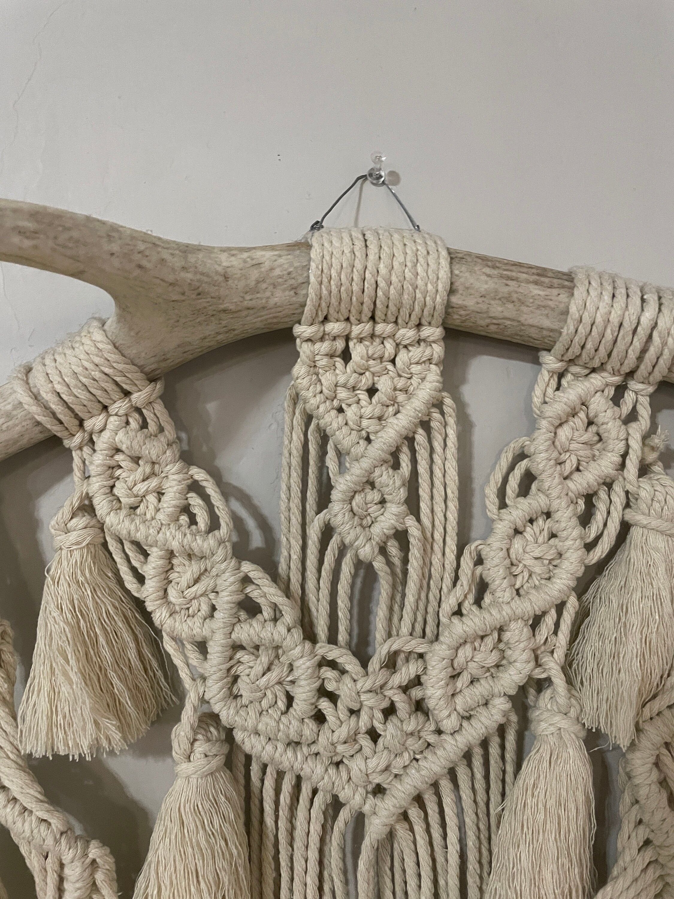 Elk Antler Macrame Wall Hanging. - Etsy