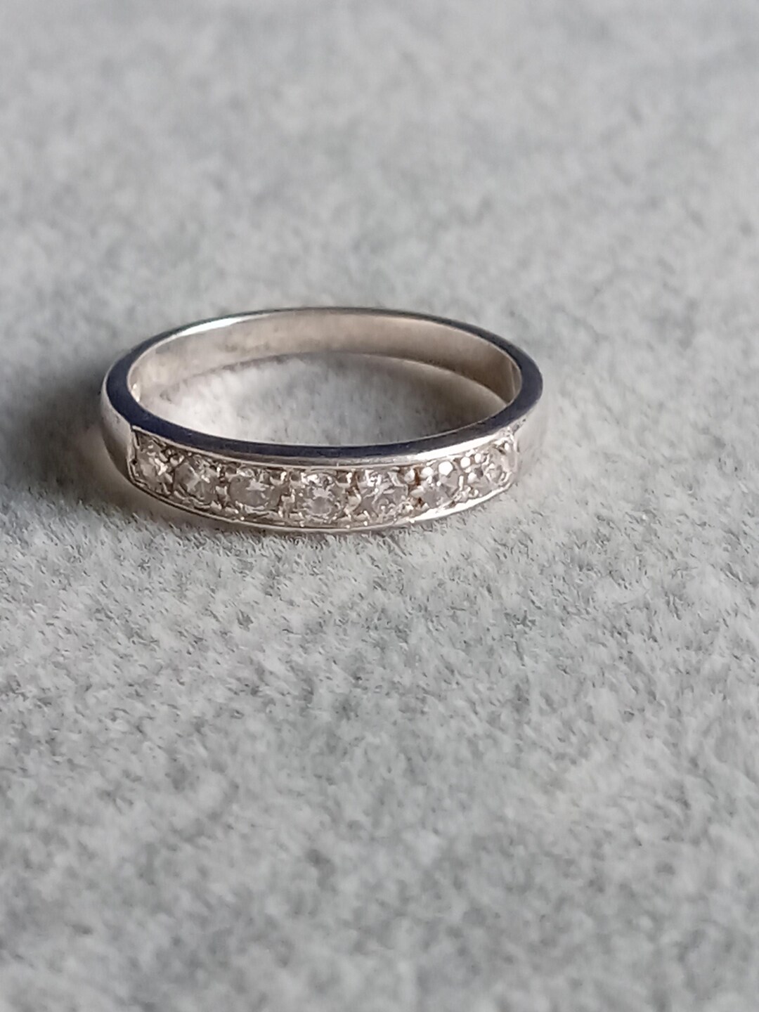 Vintage Sterling Silver and Clear Stone Band Ring - Etsy