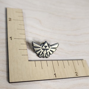 Legend of Zelda Triforce - Metal Lapel Pin - Etsy