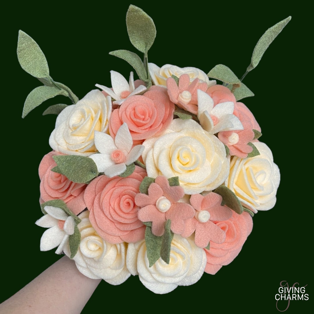 Coral & Cream Deluxe Rose Bouquet - Etsy