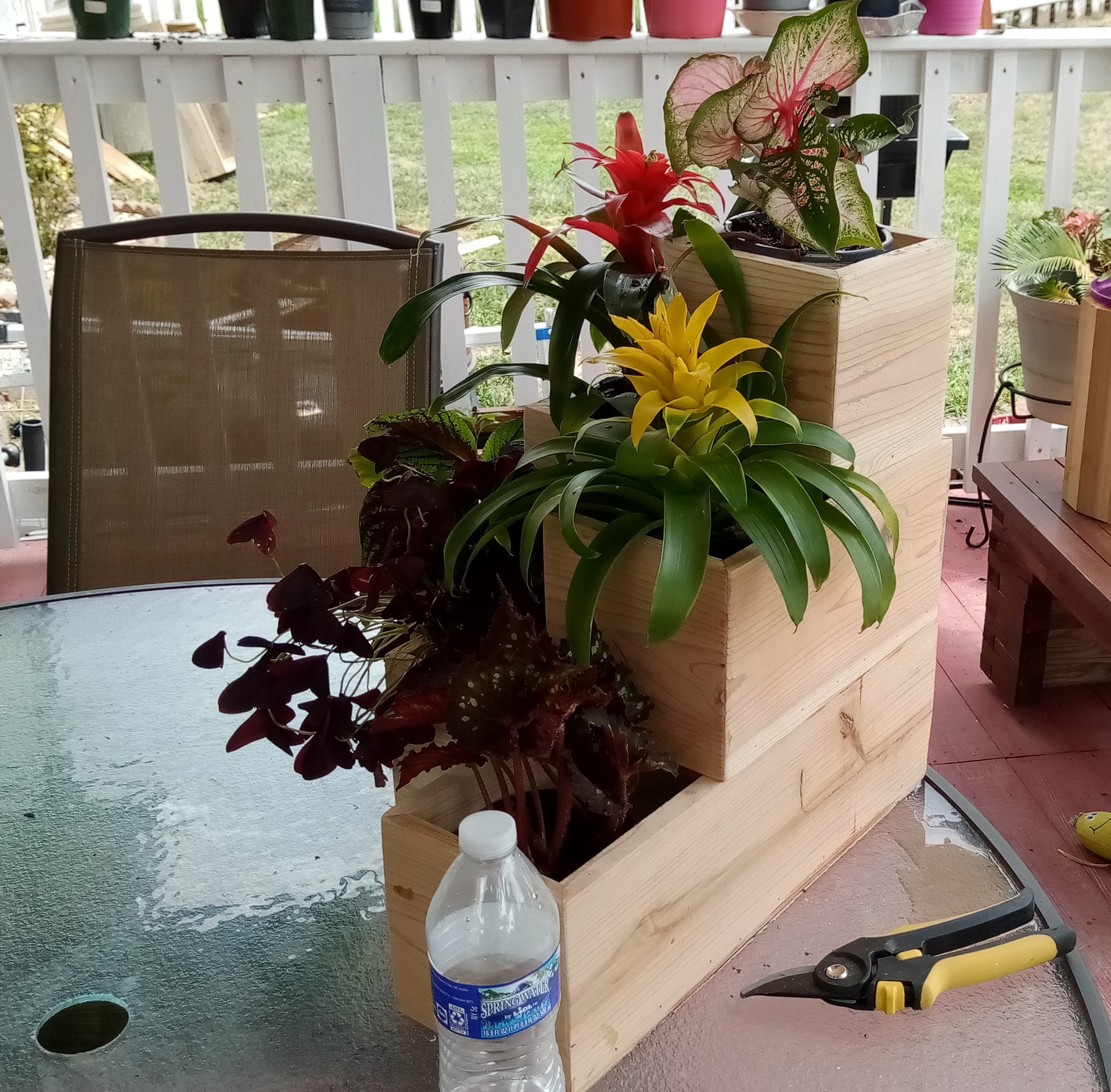 Handcrafted 6 Cells Cedar Corner Planter Box - Etsy