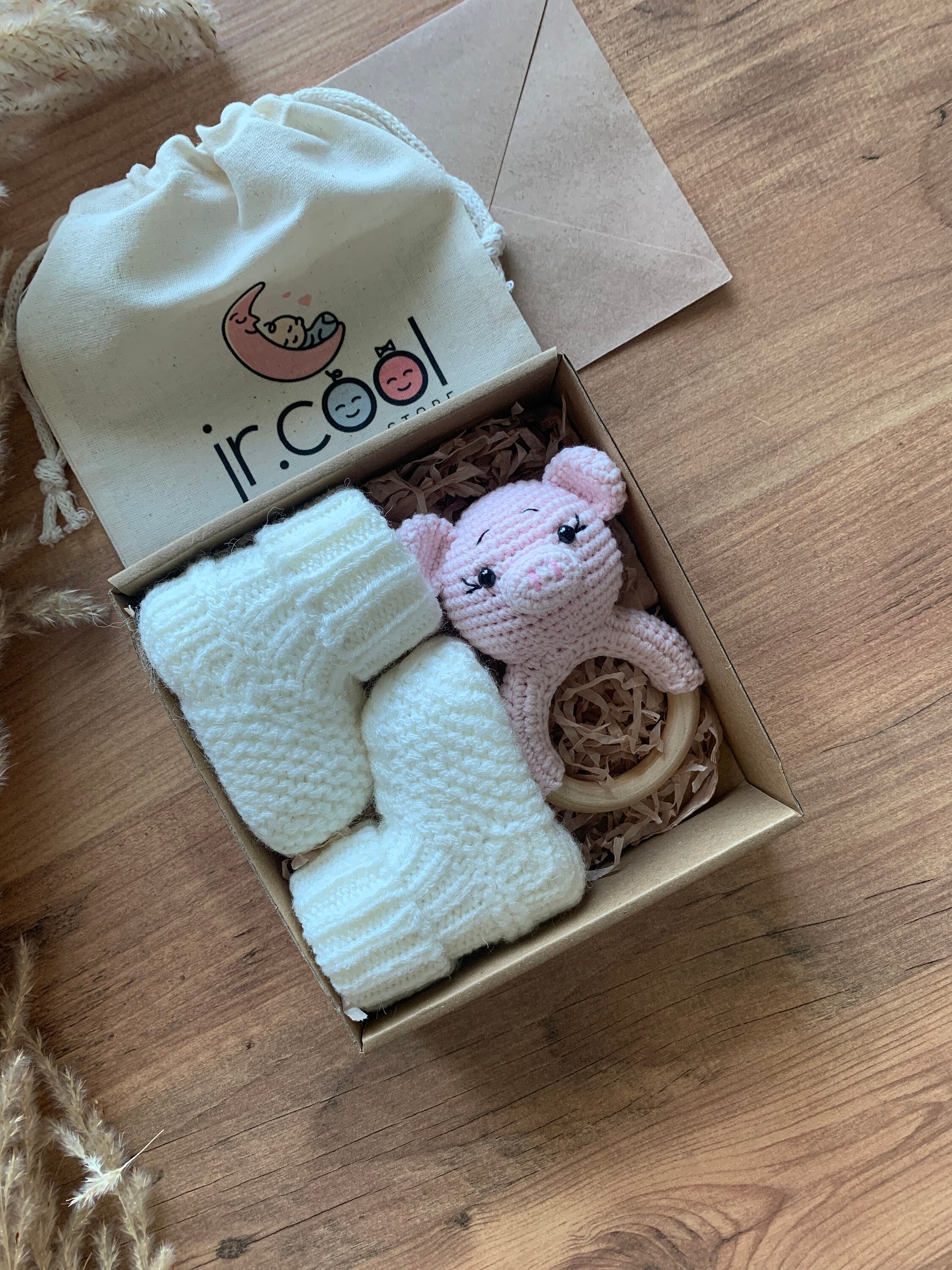 Handmade Newborn Baby Gift, Baby Gift Box, Knit Baby Shoes, Newborn ...