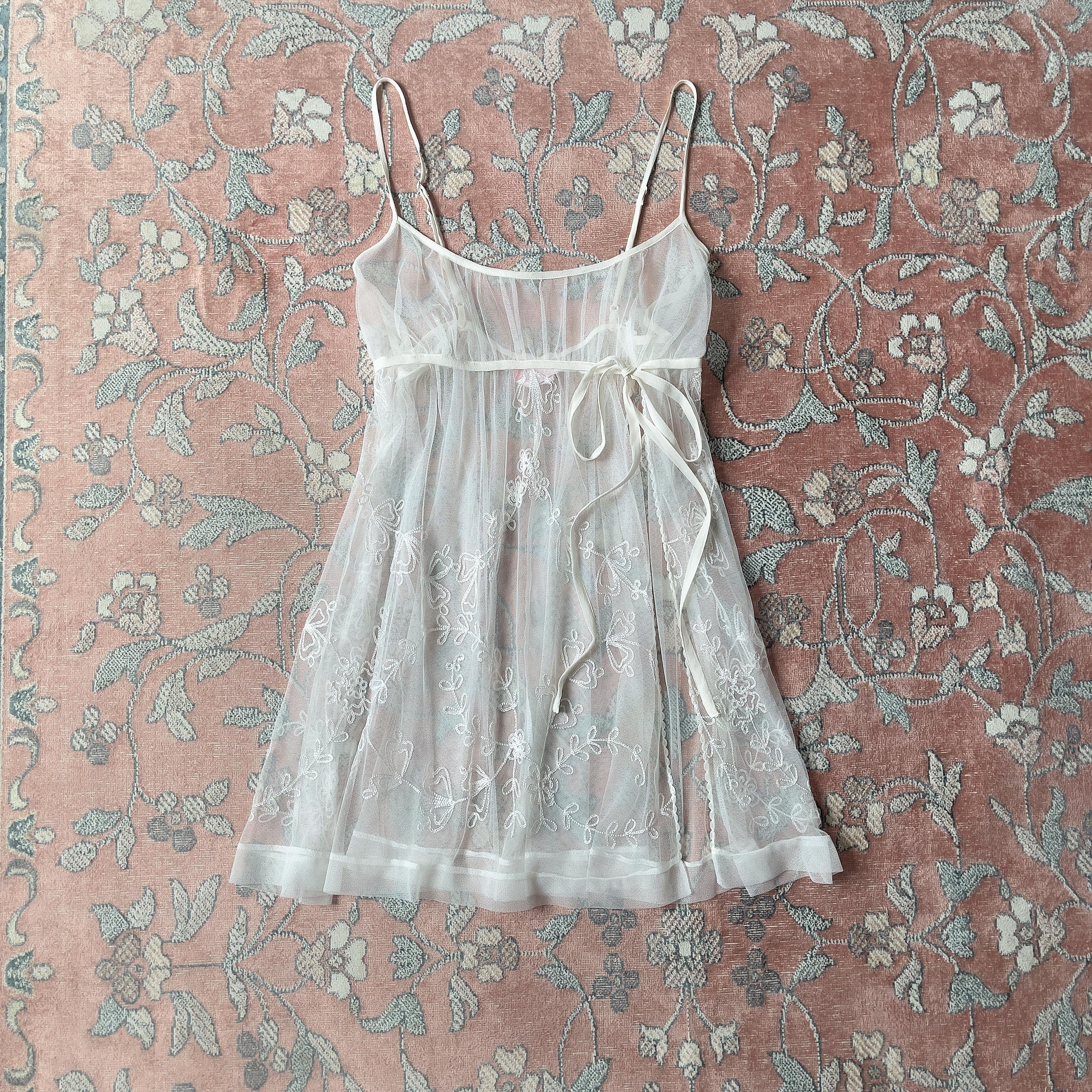 Vintage Victoria’s Secret 2000s Soft Ivory Mesh Embroidered Mini Slip ...