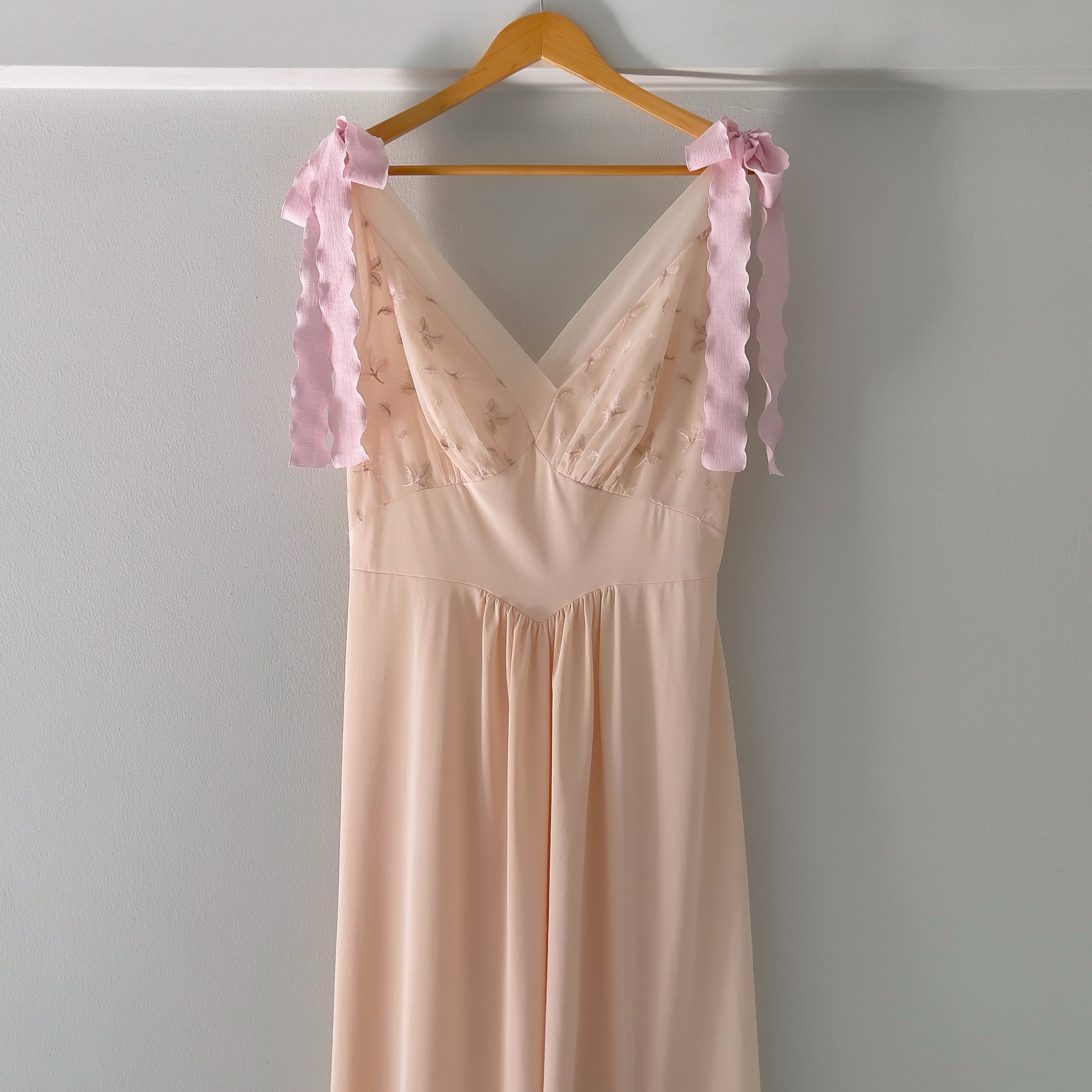 Vintage Vanity Fair Peach Nightgown M-L - Etsy