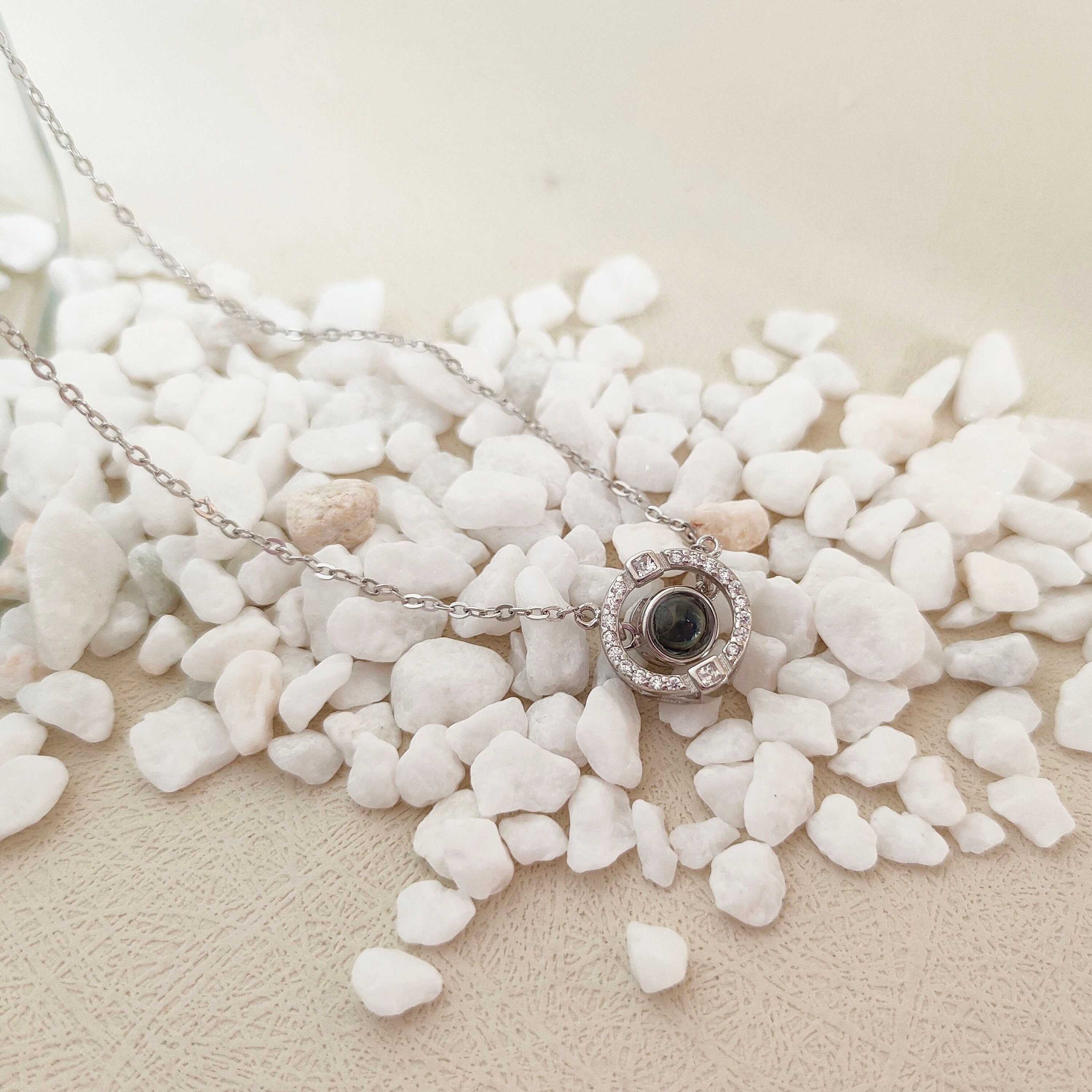 Custom Photo Projection Necklace,personaliz Projection Necklace,round ...