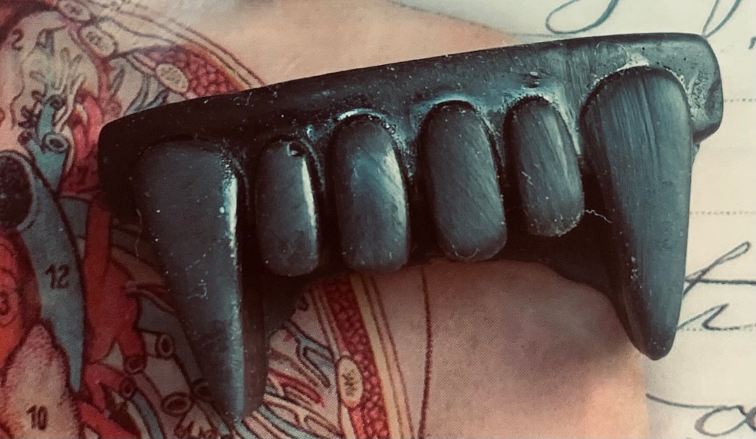 Vampire Teeth Wax Melts | Gothic | Halloween| Creepy| Melts for Warmer ...