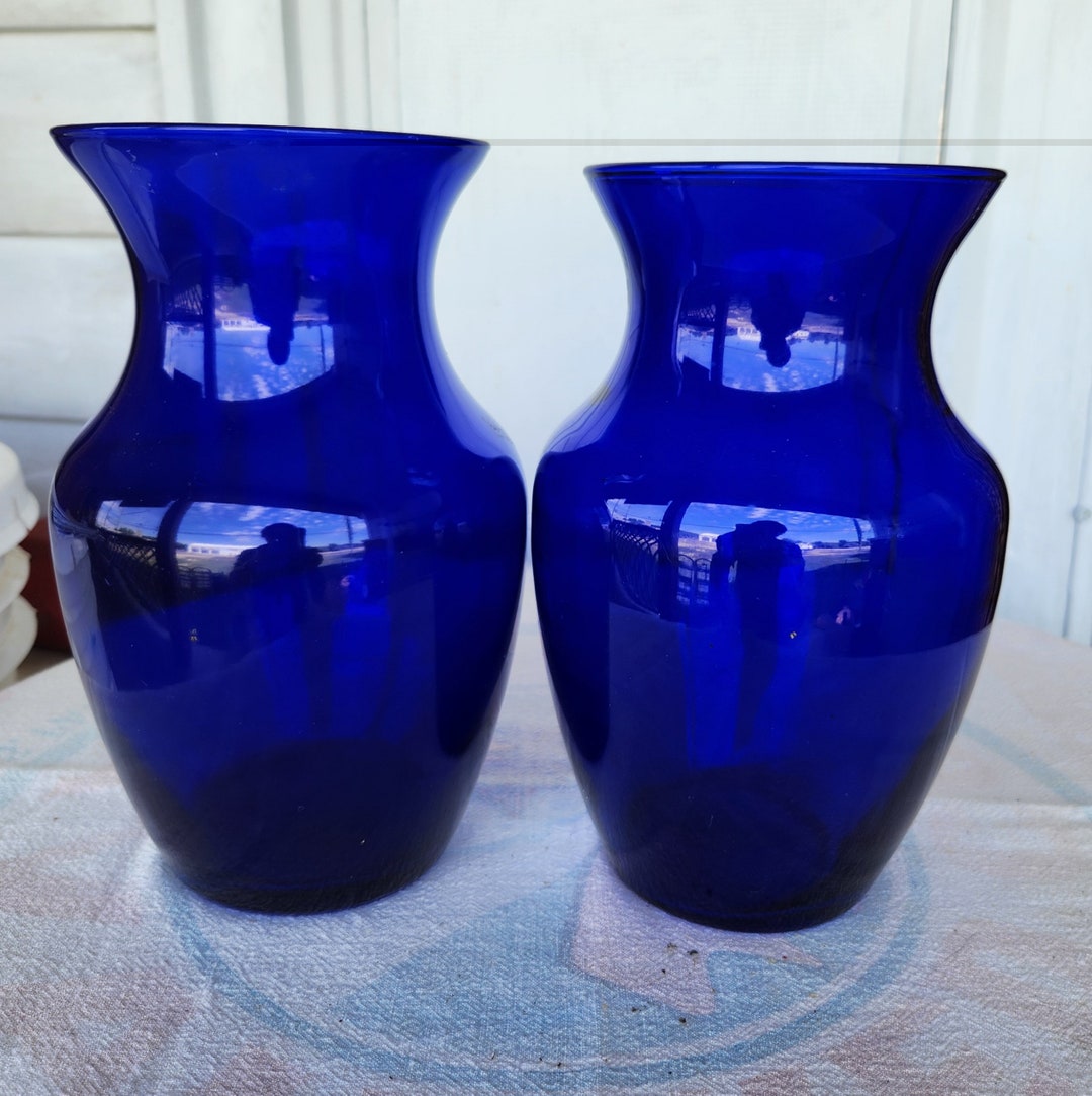 Set of 2 Vintage Cobalt Blue Vases - 8” Tall - Etsy