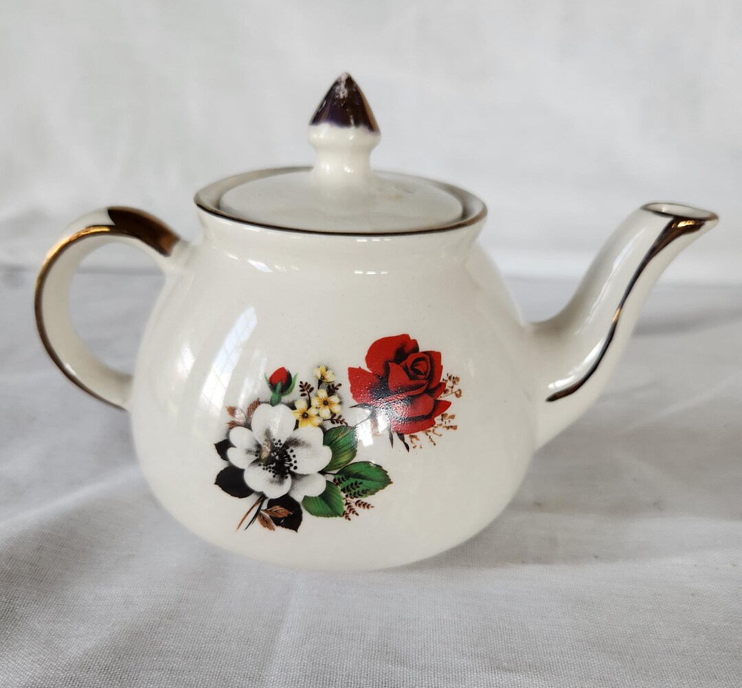 Vintage Gibson’s Staffordshire Teapot 1950s–1970s Floral Gold Trim ...