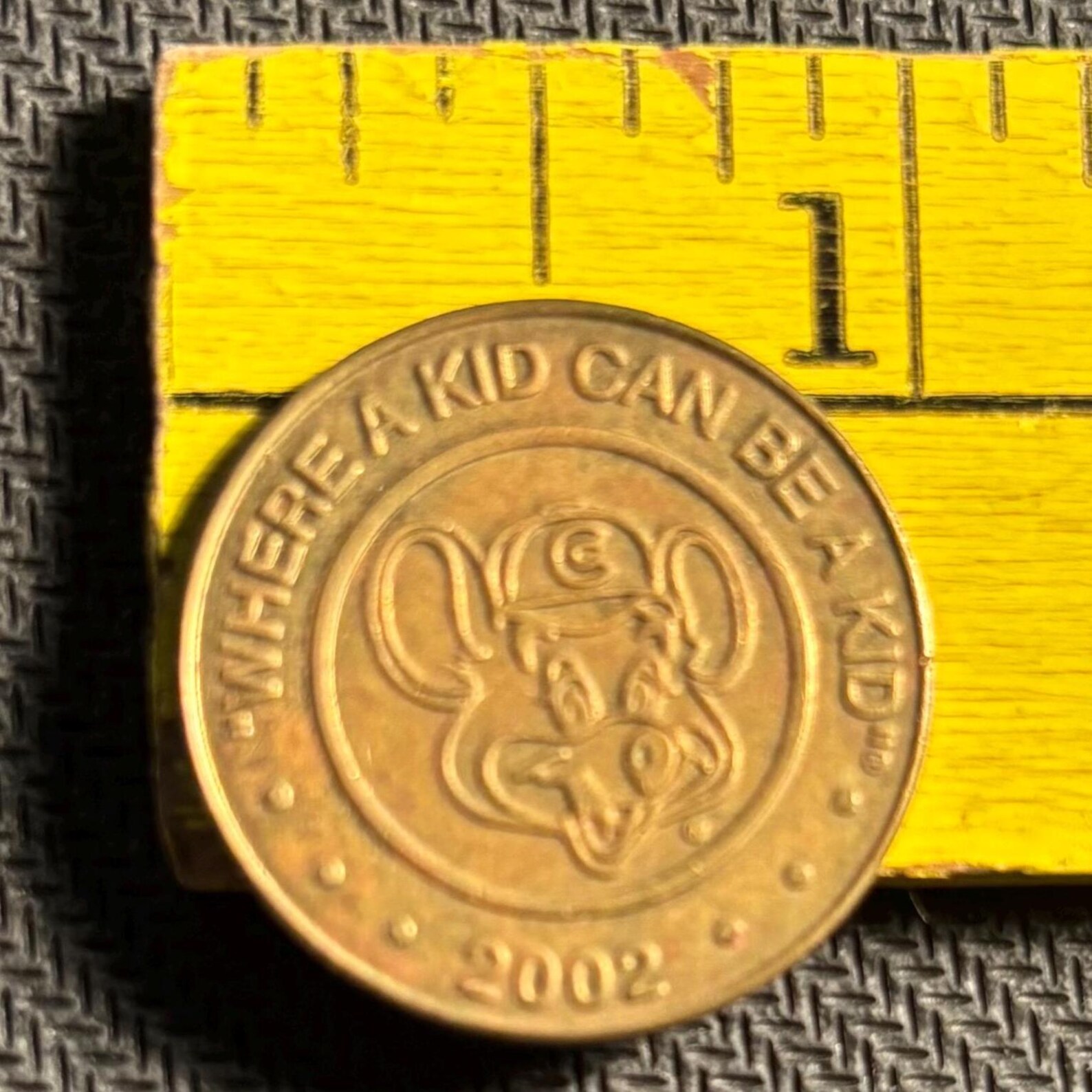 2000, 2002, 2003 Chuck E Cheese's Tokens 5 Prize Token, Chucky Cheese ...