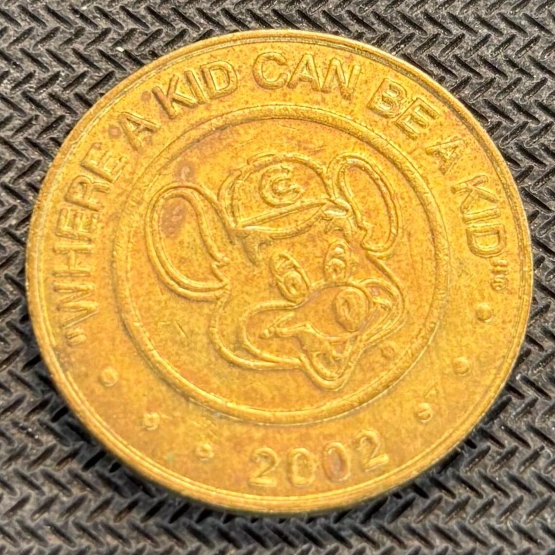 2000, 2002, 2003 Chuck E Cheese's Tokens 5 Prize Token, Chucky Cheese ...