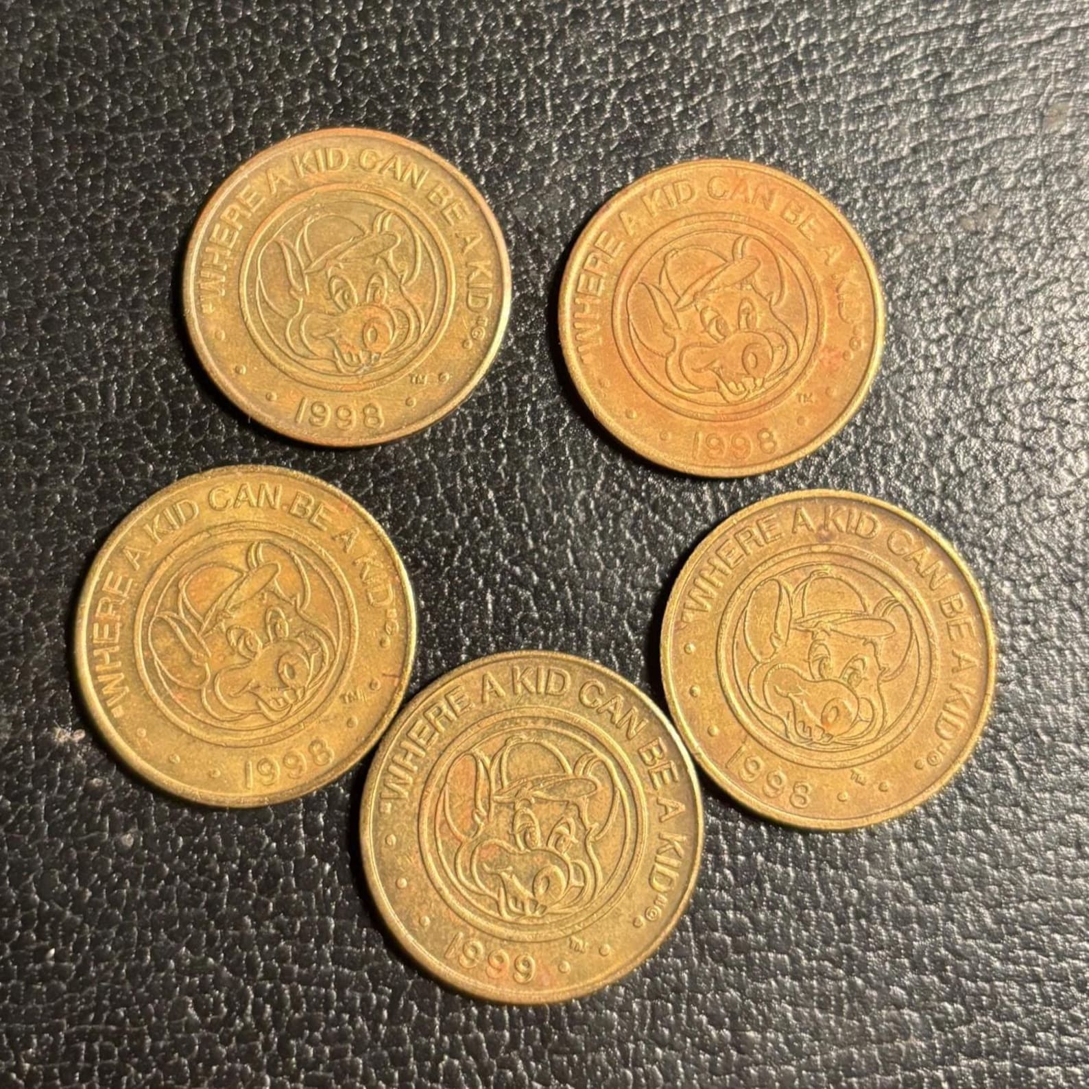 1998 1999 Chuck E Cheese's Tokens 5 Prize Token, Five X Chucky Cheese ...