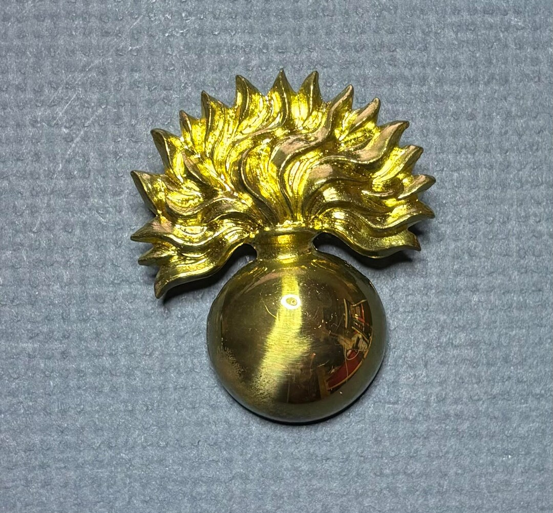 1980's Grenadier Guards, Cap/beret Badge, Genuine British Army ...