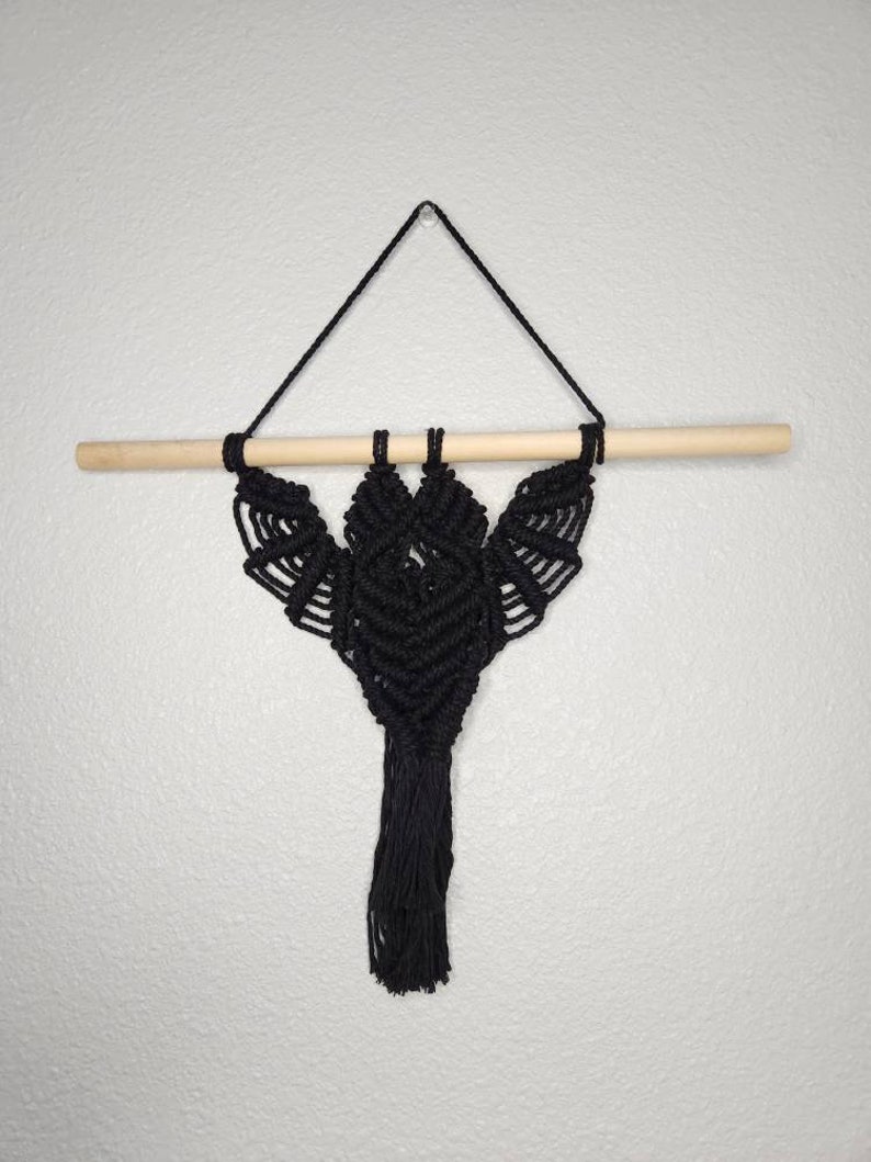 Macrame Bat Wall Hanging / Halloween Decoration / Bat Decor / Gothic ...