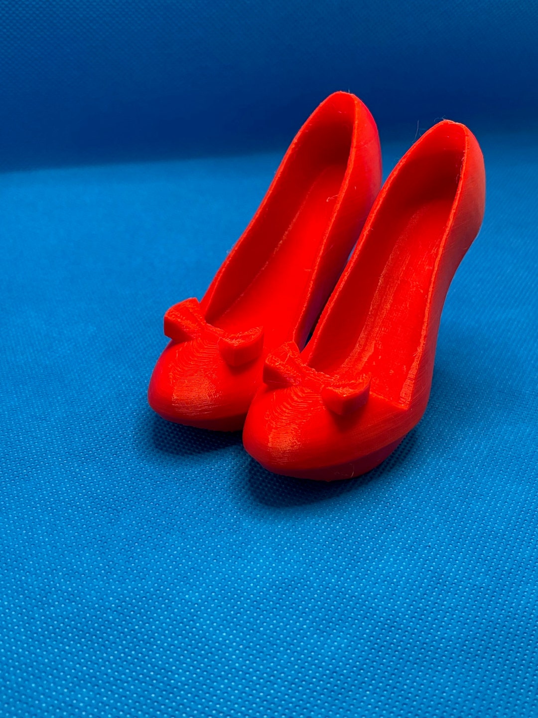 Cute High Heel Shoes Cell Phone Stand for Desk. Business Cards Stand ...