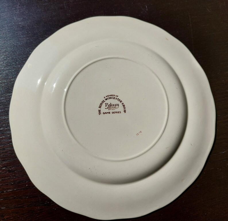 Palissy England Game Series Ceramic Dinner Plate With a Rabbit in It's ...