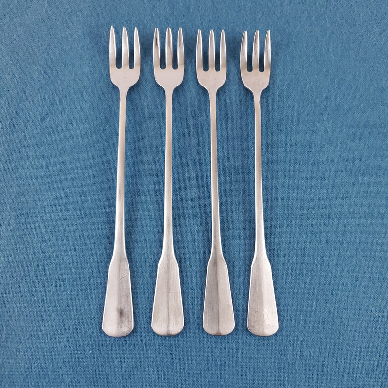 Oneida COLONIAL ARTISTRY Satin Stainless Serving Pieces Serving Spoons ...