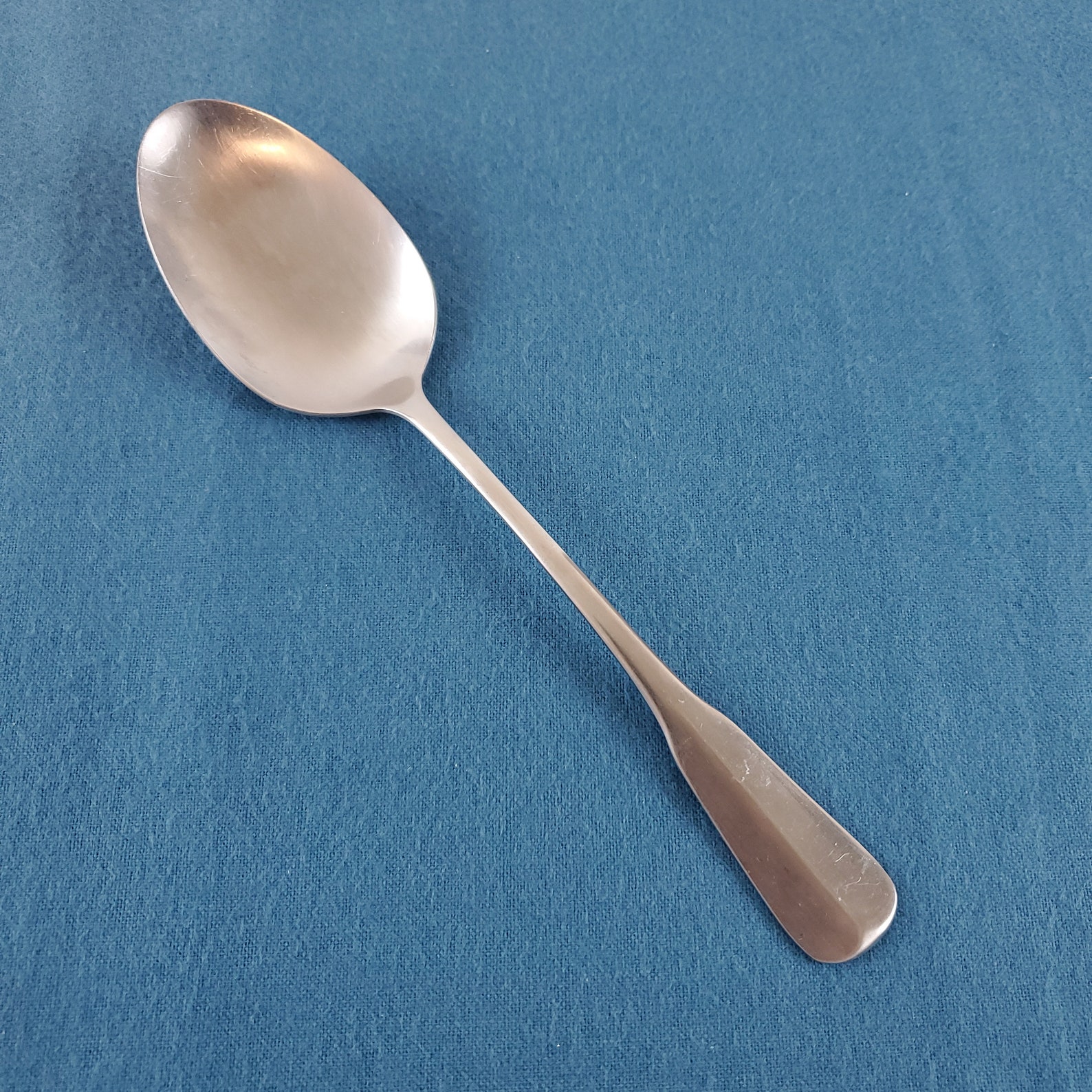 Oneida COLONIAL ARTISTRY Satin Stainless Serving Pieces Serving Spoons ...