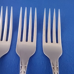 Oneida ARBOR ROSE True Rose Dinner Fork 7 1/4 Beautiful Vintage ...