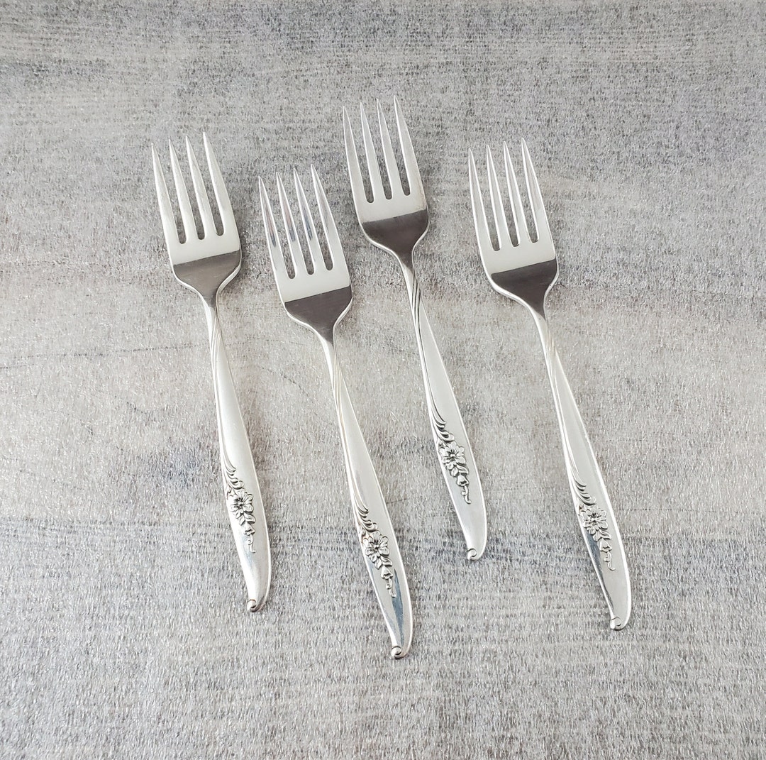 Vintage Oneida Nobility Magic Moment Silverplate Salad or Desert Fork 6 ...