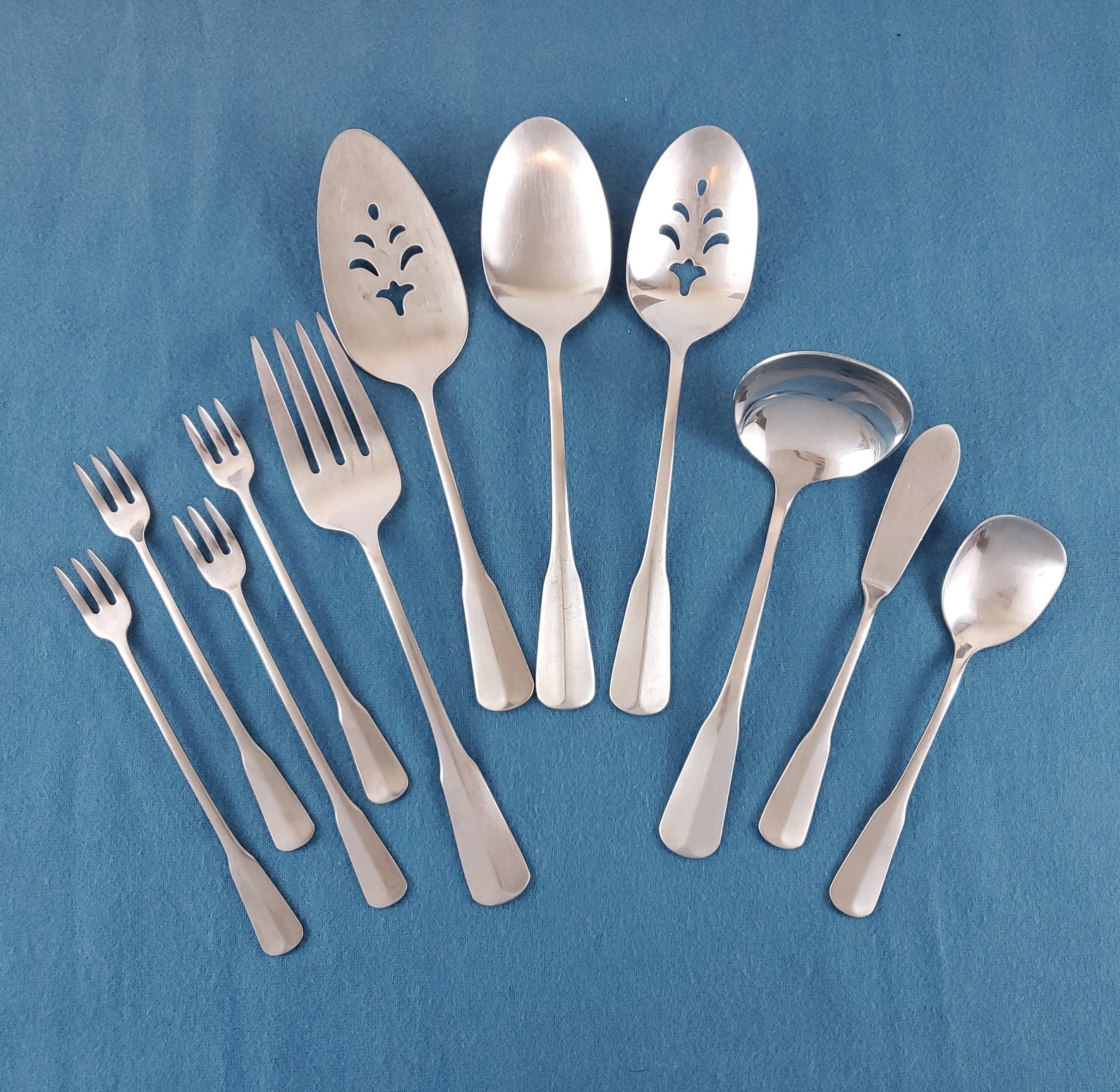 Oneida COLONIAL ARTISTRY Satin Stainless ~ Serving Pieces ~ Serving ...