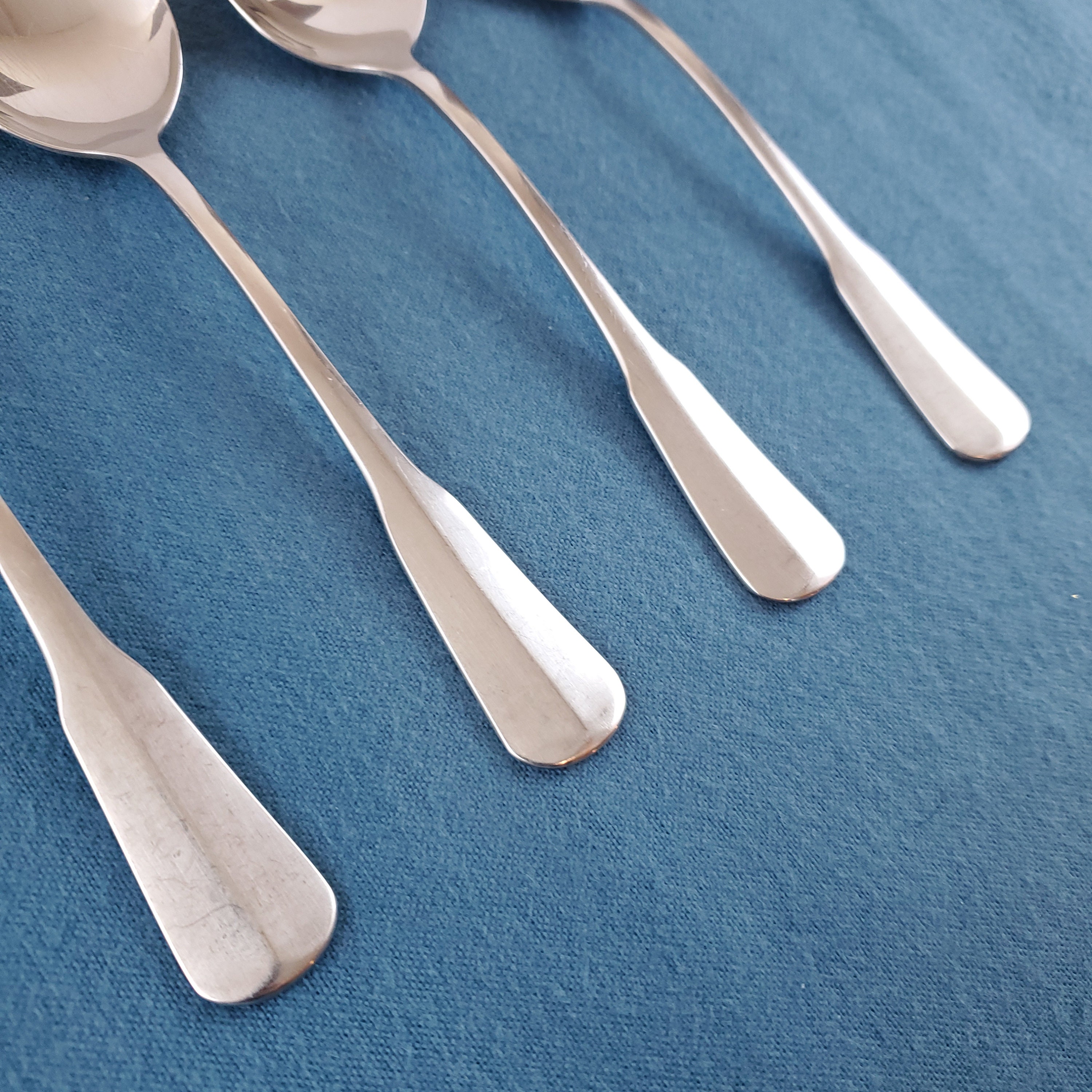 Oneida COLONIAL ARTISTRY Satin Stainless Oval Soup Spoon 6 3/4 ...