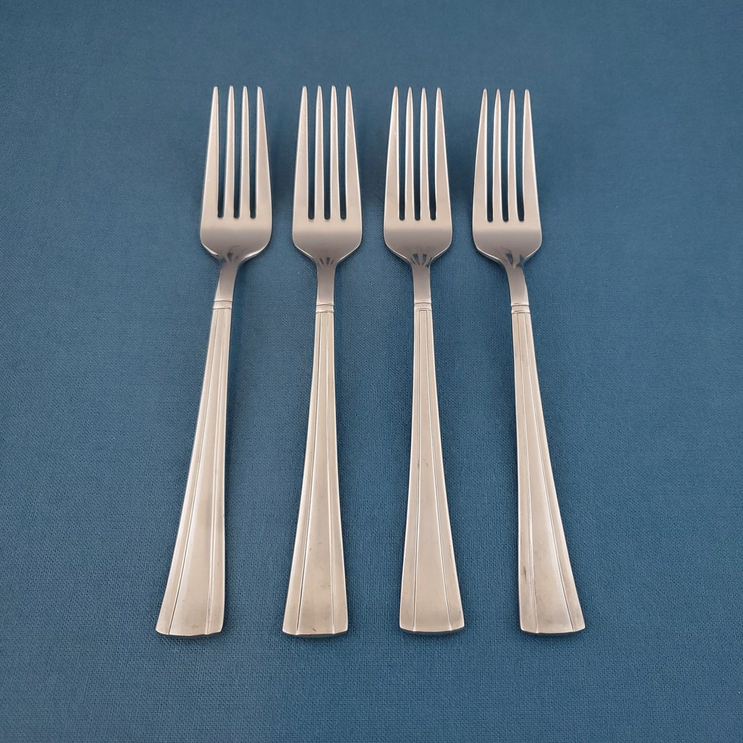 Cuisinart GEO Stainless Ribbed W Raised Tip Dinner Fork 7 3/4 Beautiful ...