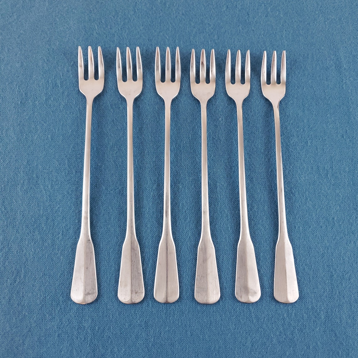 Oneida COLONIAL ARTISTRY Satin Stainless Serving Pieces Serving Spoons ...