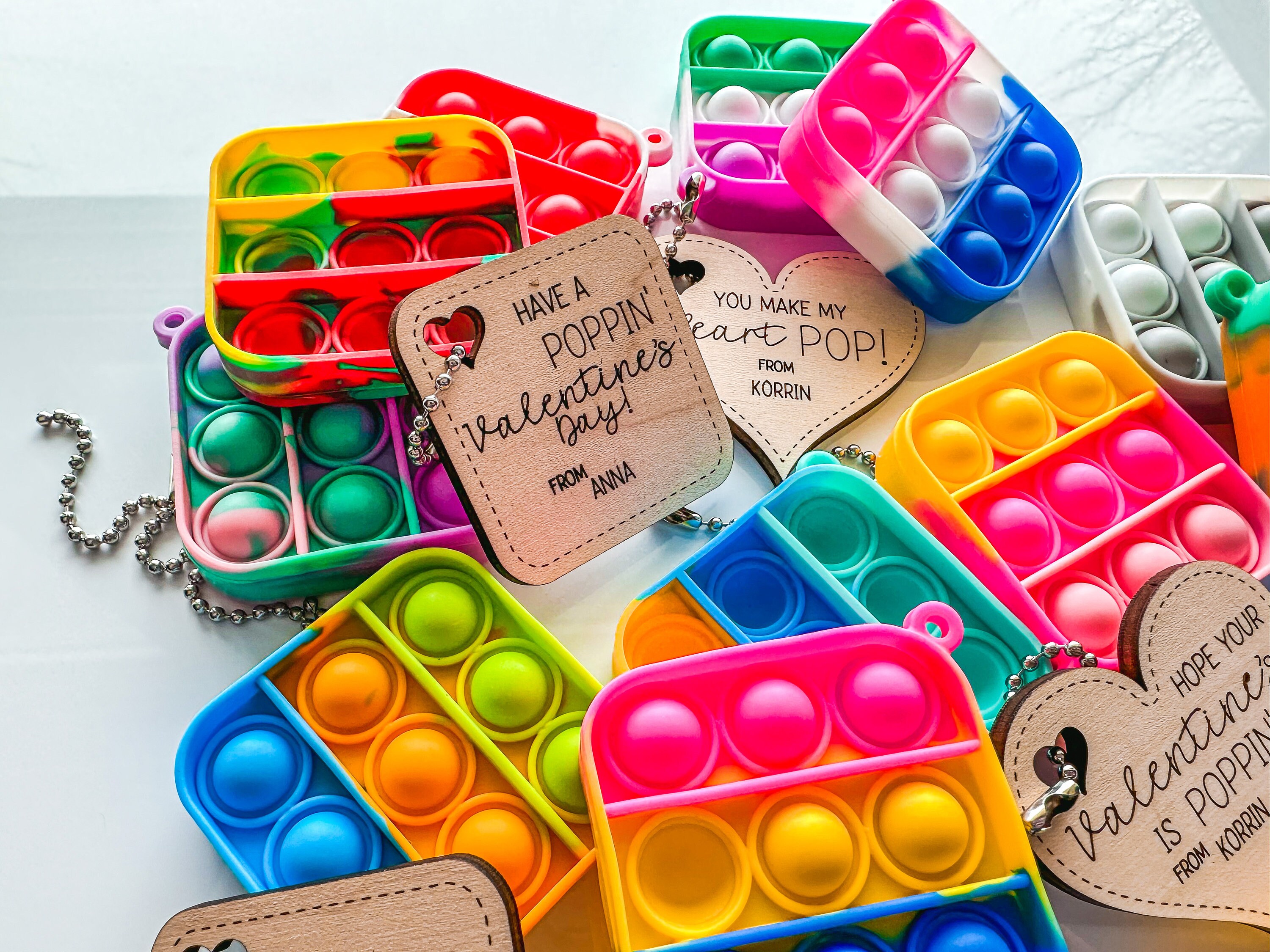 Hope Your Valentine's Day is Poppin' Popper Pop-it Keychain DIY ...