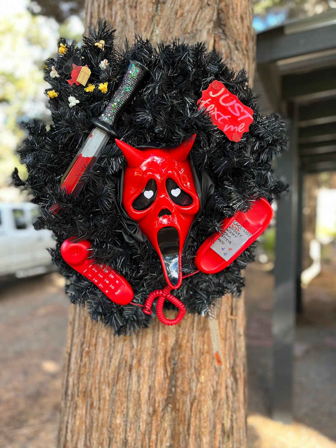 Scream Ghostface Wreath red Devil - Etsy