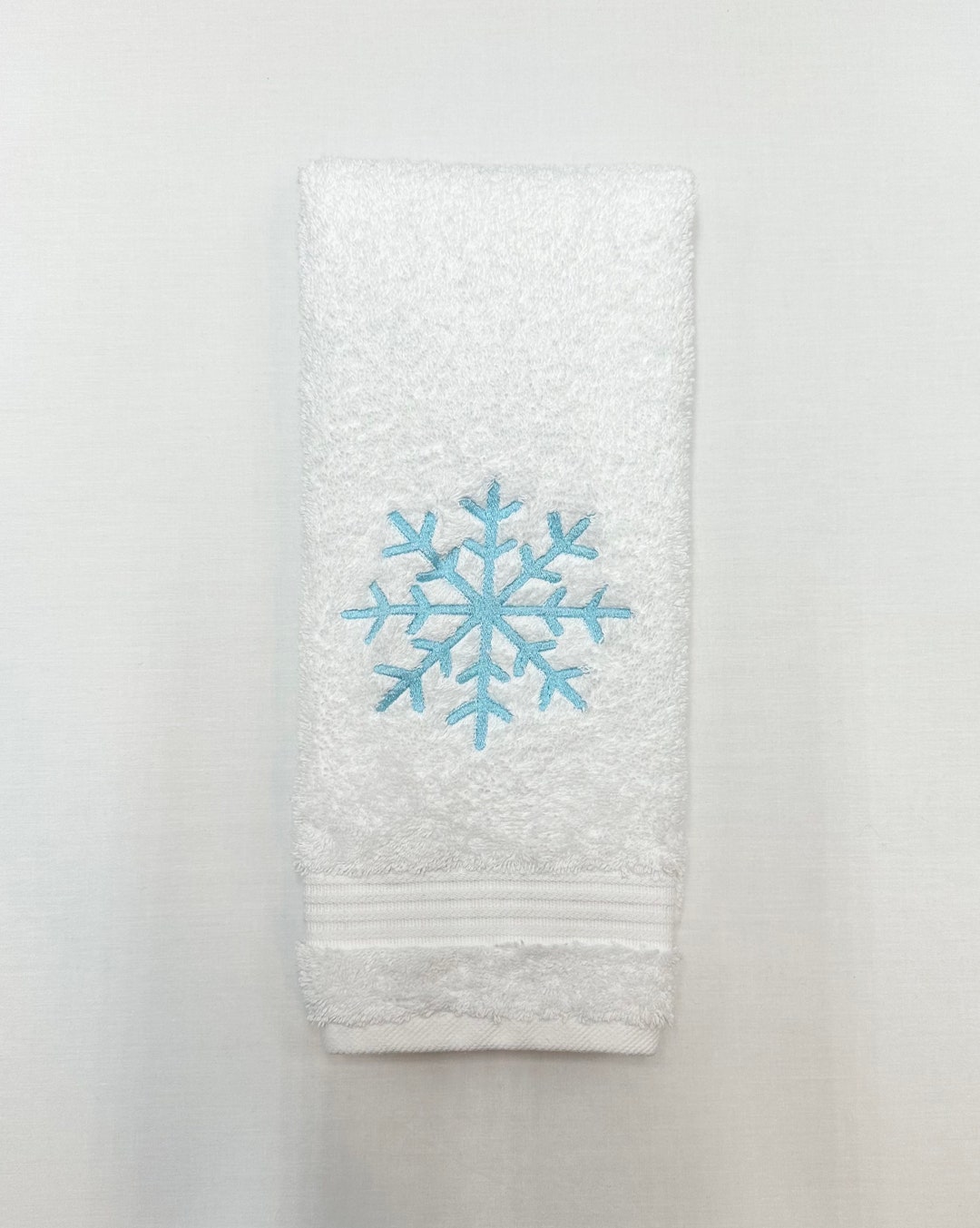 Snowflake Plush Hand Towel, Cute Winter Towel, Embroidered Kitchen ...