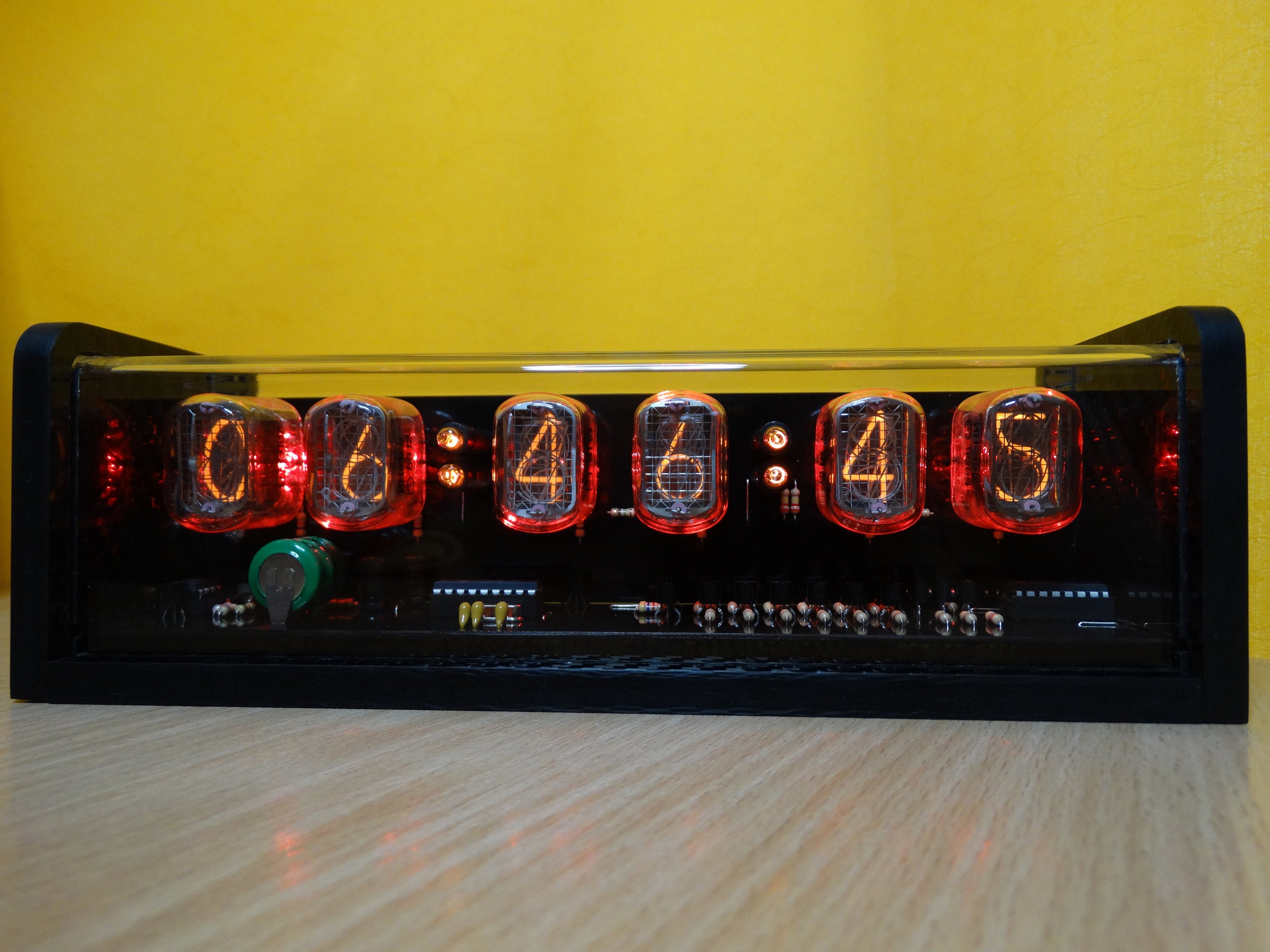 Numitronix Nixie Clock With 6xin12 Tubes, Luxury Carbon Case, Blue LED ...