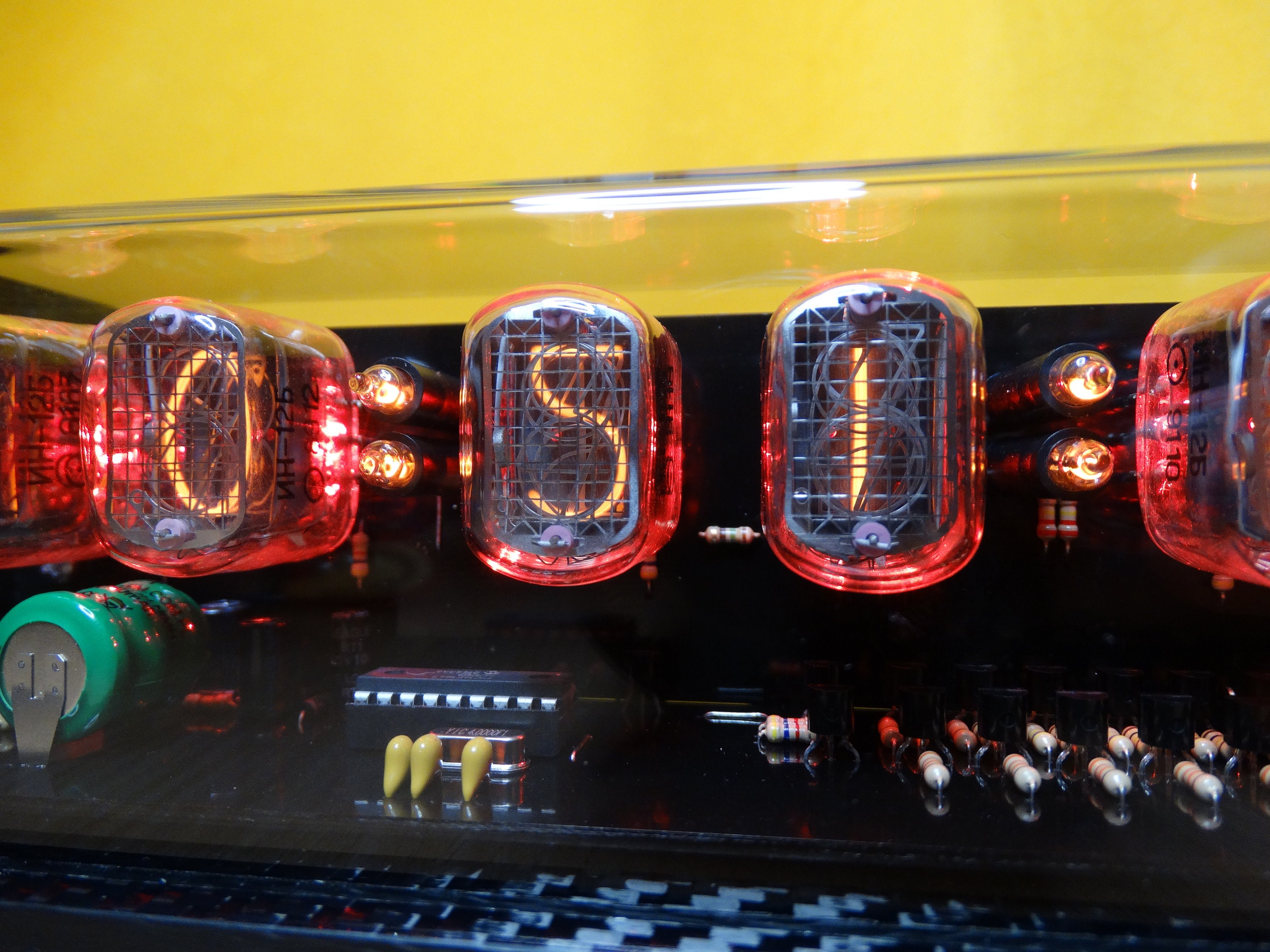 Numitronix Nixie Clock With 6xin12 Tubes, Luxury Carbon Case, Blue LED ...