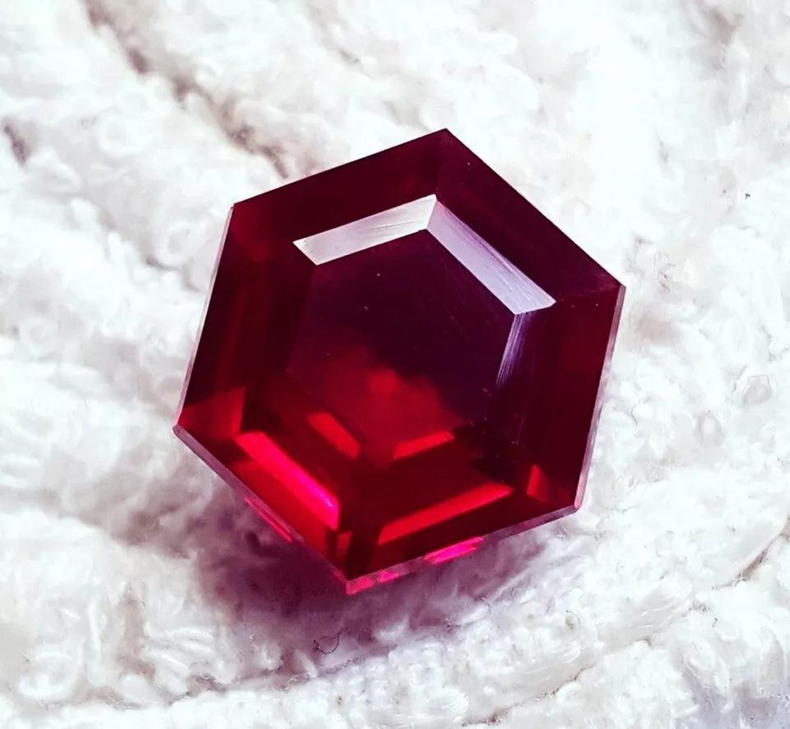 Certified Red Ruby Hexagon Shape AAA Quality 9.75 Ct Natural Mozambique ...