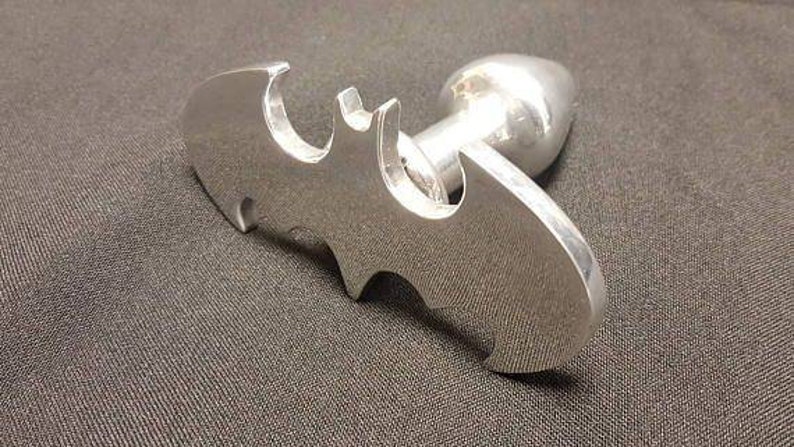 The bat Plug - Etsy