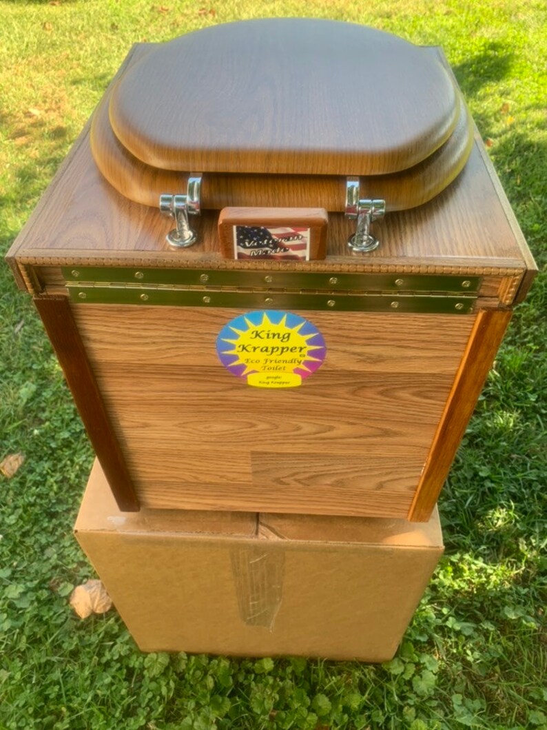 King Krapper Eco Friendly Urine Diverting Soft Close Lid Toilet in ...