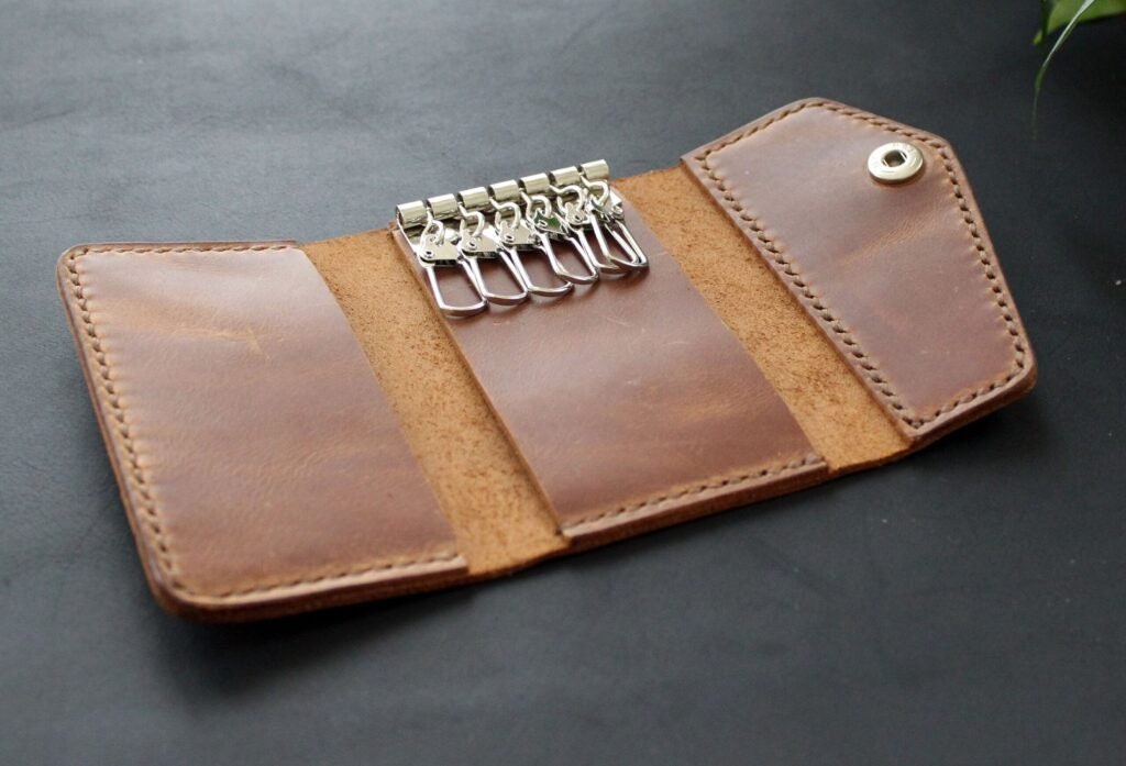 Real Leather Key Case Convenient 6 Hooks Carbines Holder Classic Style ...