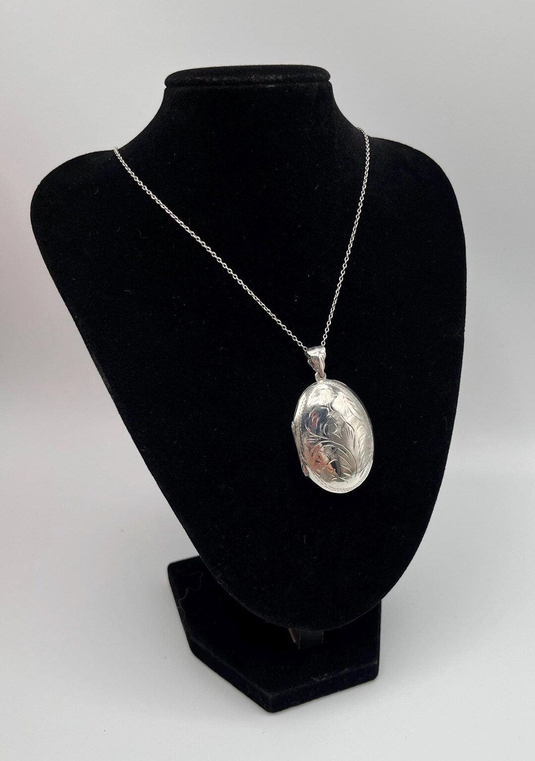 Vintage Large Silver Locket & Chain - Sterling Silver 925 Stamped ...