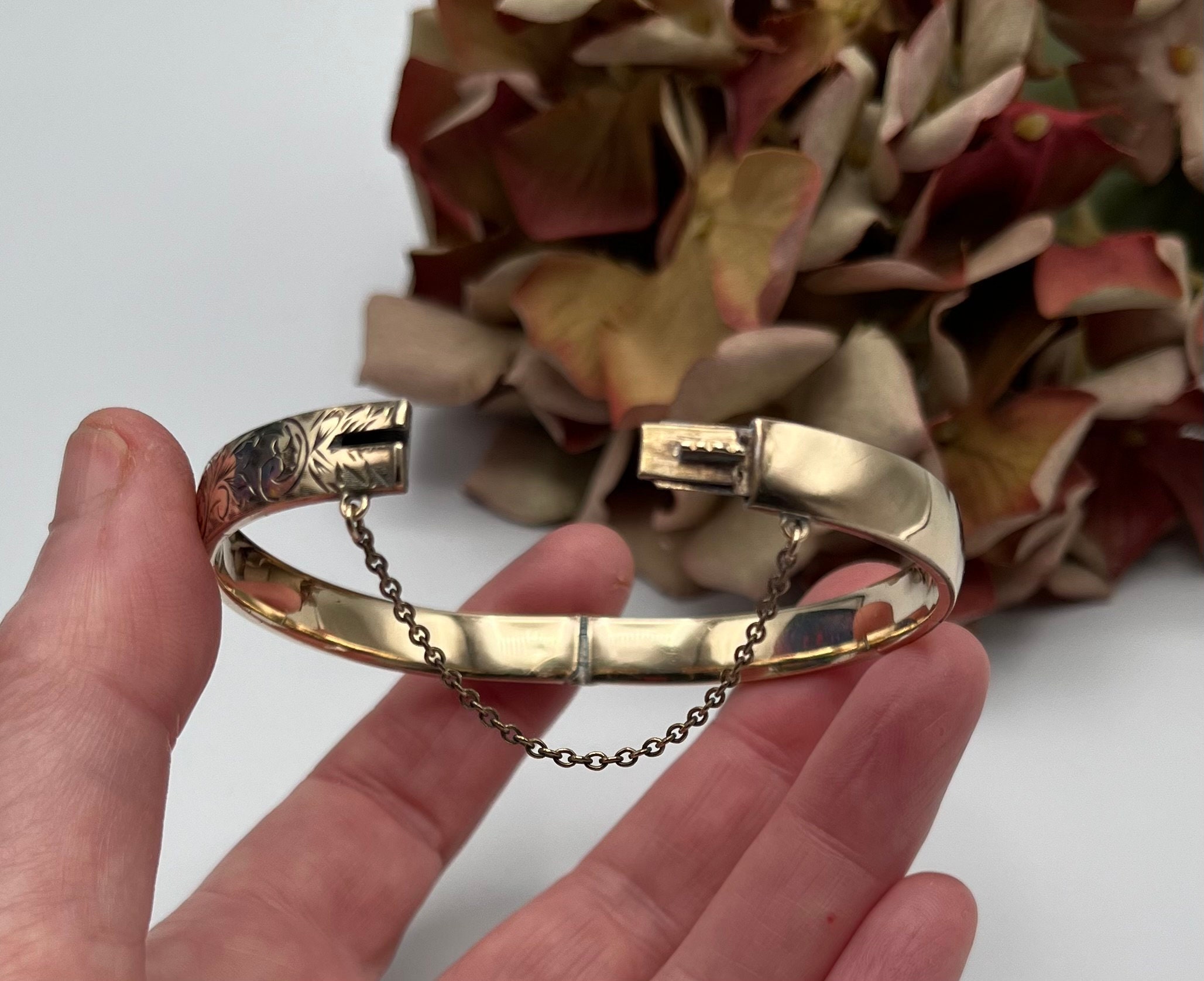 Vintage 9ct Gold Metal Core Hinged Engraved Bangle Lovely Vintage ...