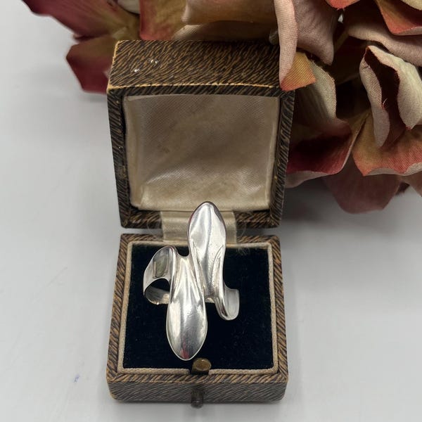 Modernist Jewelry - Etsy