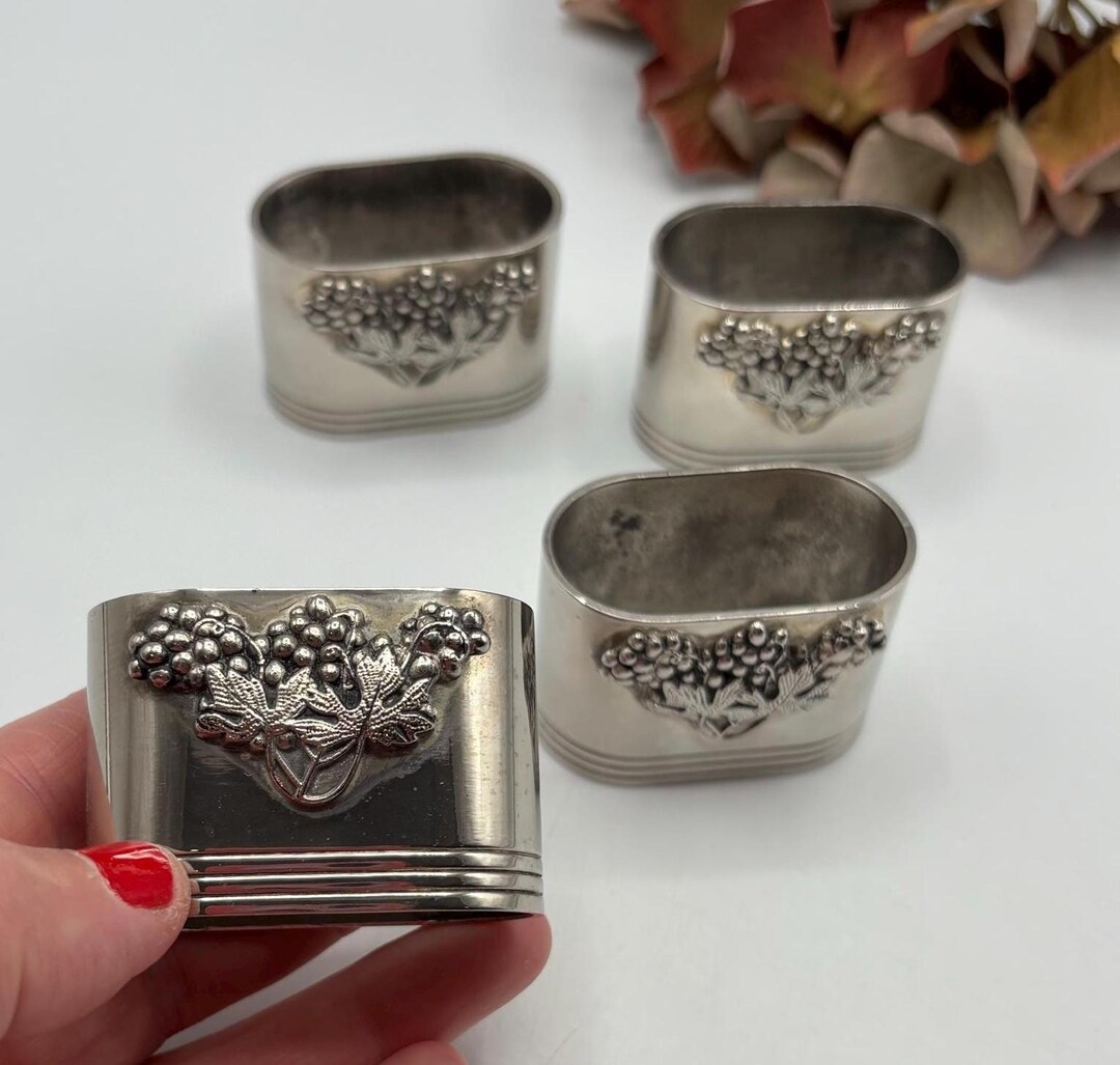 Vintage Silver Plated Napkin Rings - Grape Vine Motif - Set of 4 *ref ...