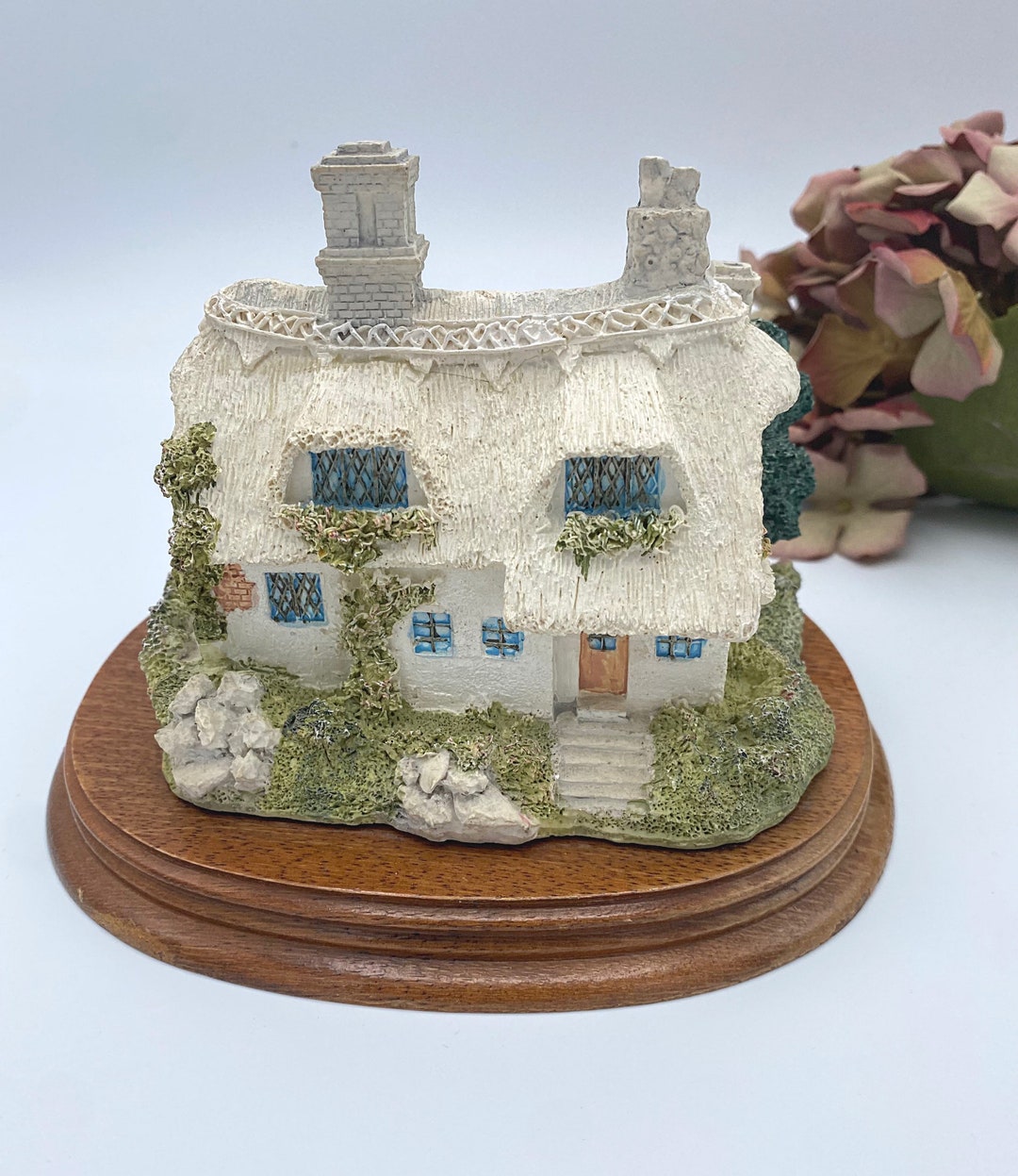 Beautiful english Cottage Figurine, Vintage English House, Collectible ...