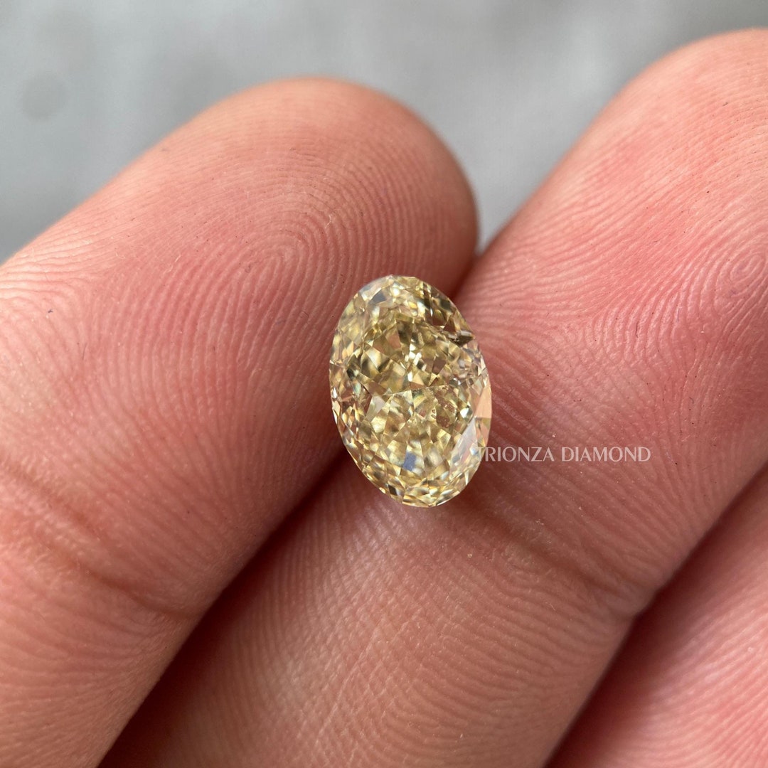 Oval Shaped Yellow Diamond, 1.50 CT Fancy Intense Yellow Clarity VS2 ...