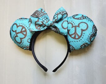 Minnie Peace Sign - Etsy